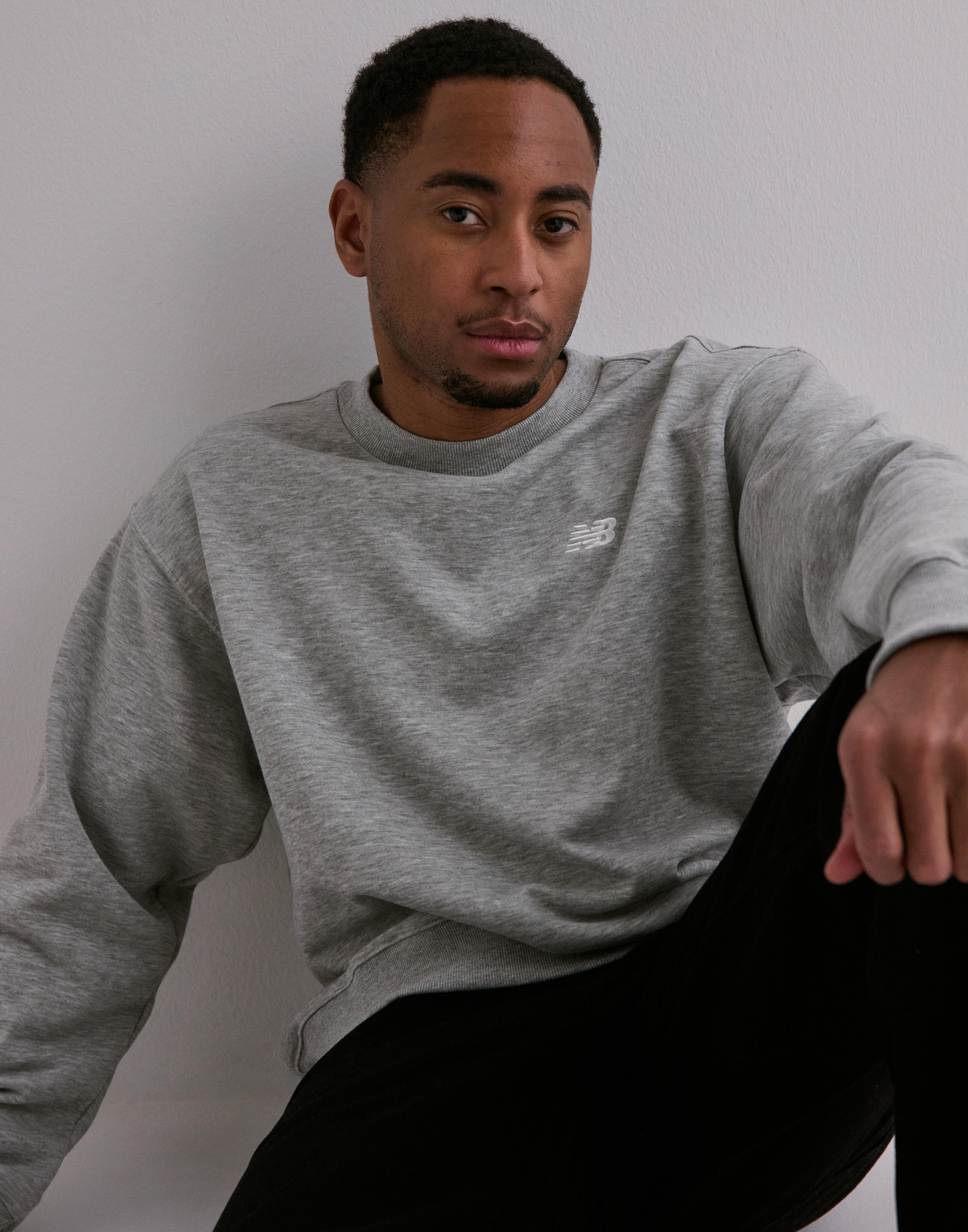 Osta New Balance New Balance Small Logo French Terry Crew - *NY ...