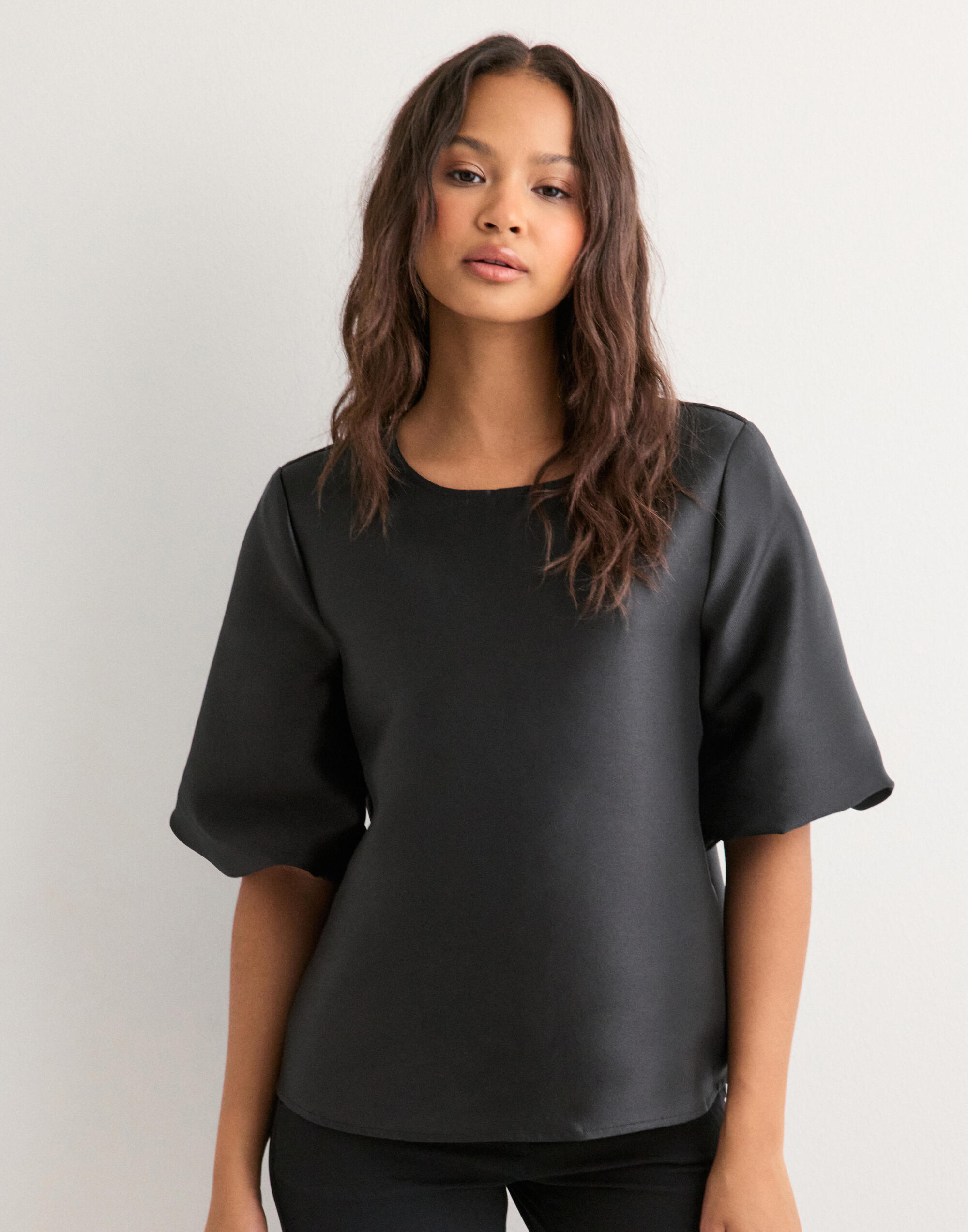 Köp Vero Moda VMDAISY 2/4 O-NECK TOP WVN EXP SB6 - Black | Nelly.com