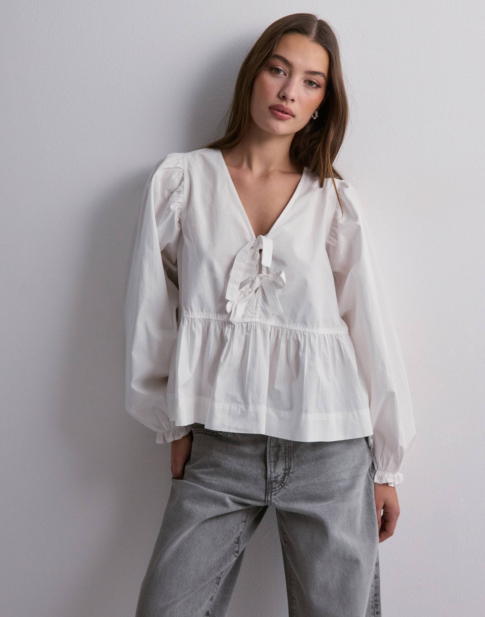 Köp Neo Noir Bessie C Poplin Blouse - White | Nelly.com