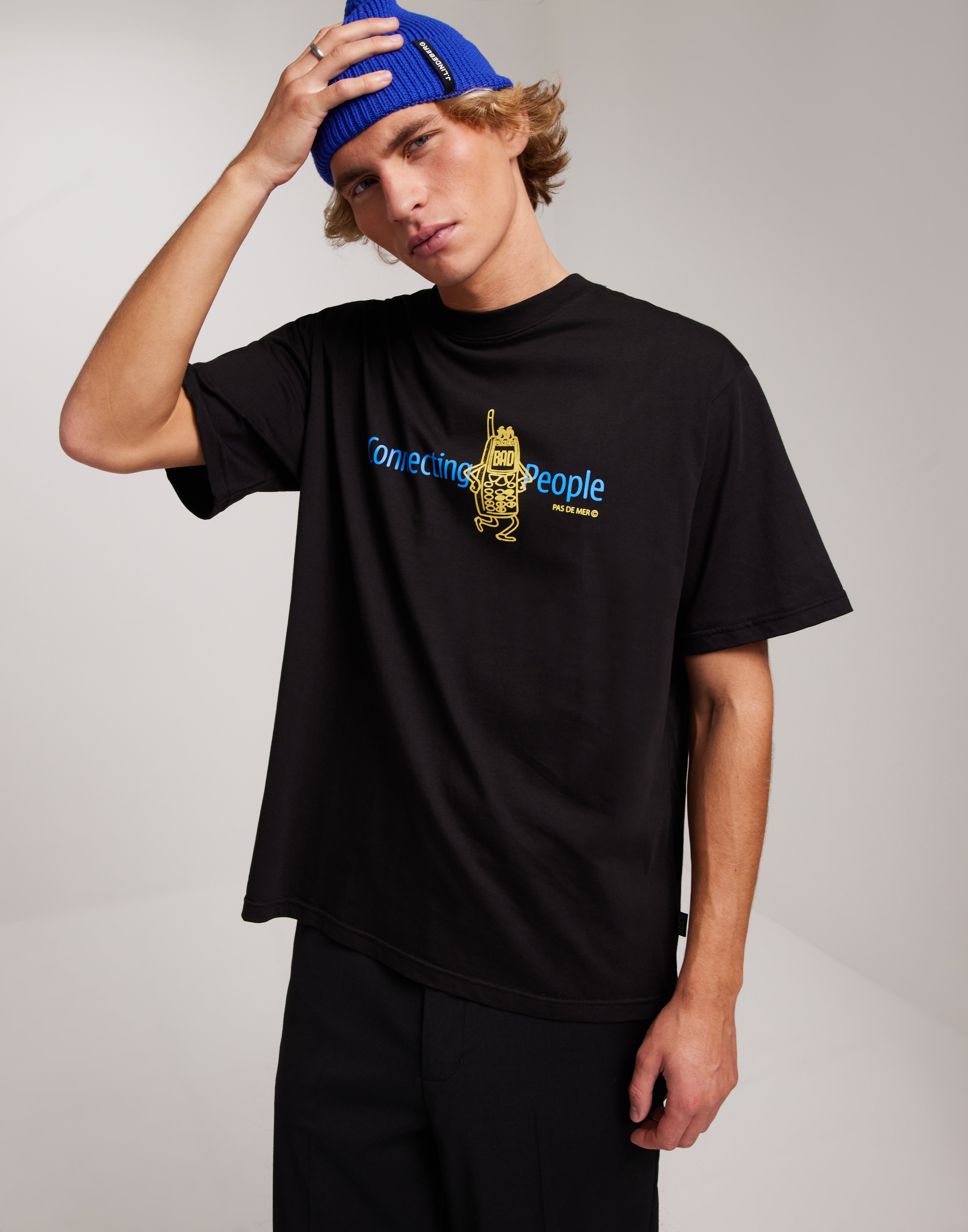 Buy Pas De Mer MOBILE T-SHIRT - Black | NLYMAN