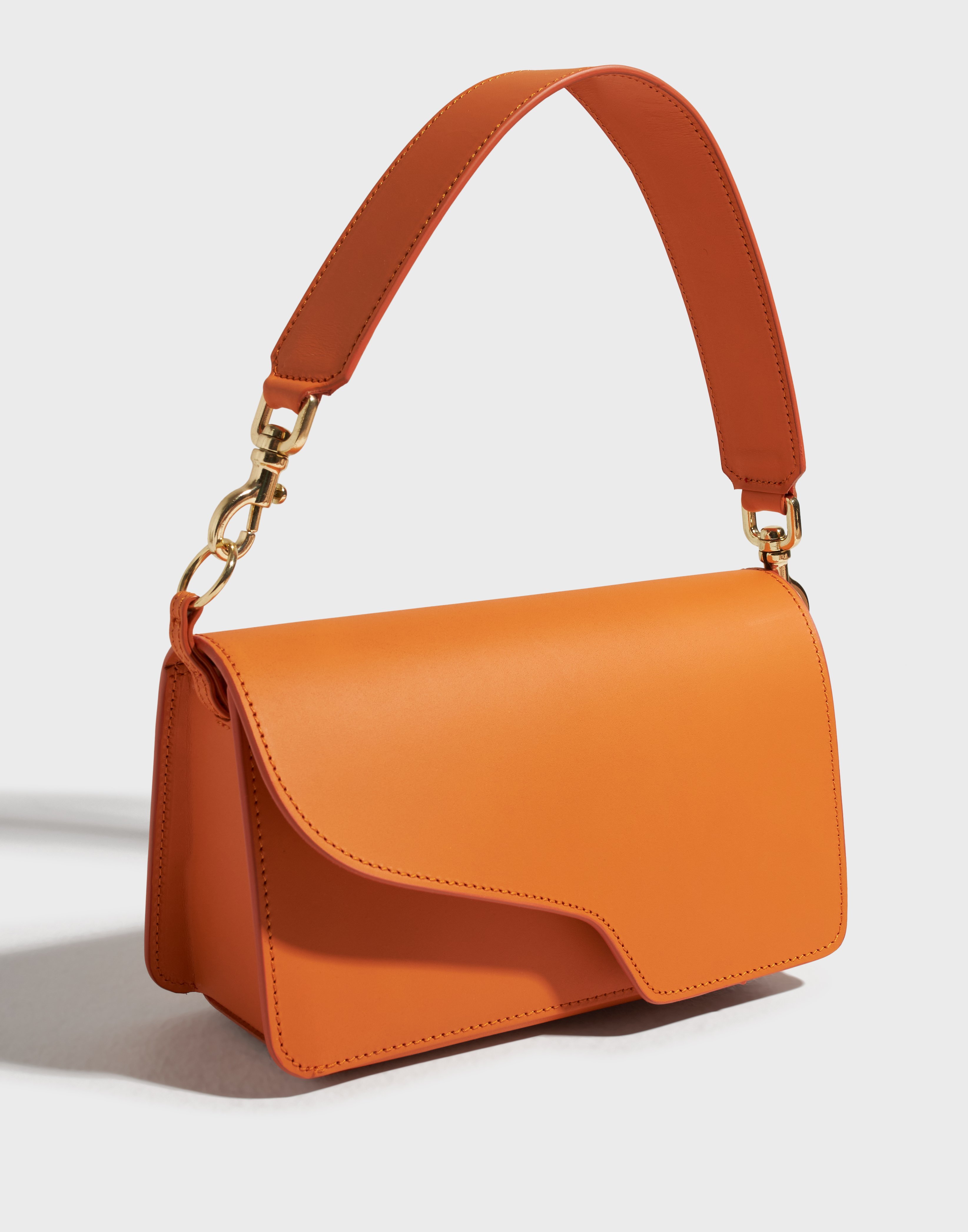 Buy ATP ATELIER Assisi Leather Shoulder Bag - Mandarin | Nelly.com