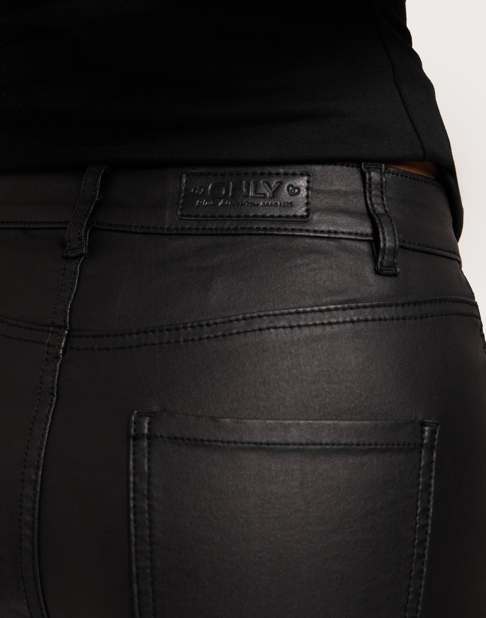Köp Only ONLBLUSH MID FLARED COATED PNT NOOS - Black | Nelly.com Köp Only ONLBLUSH MID FLARED COATED PNT NOOS - Black | Nelly.com