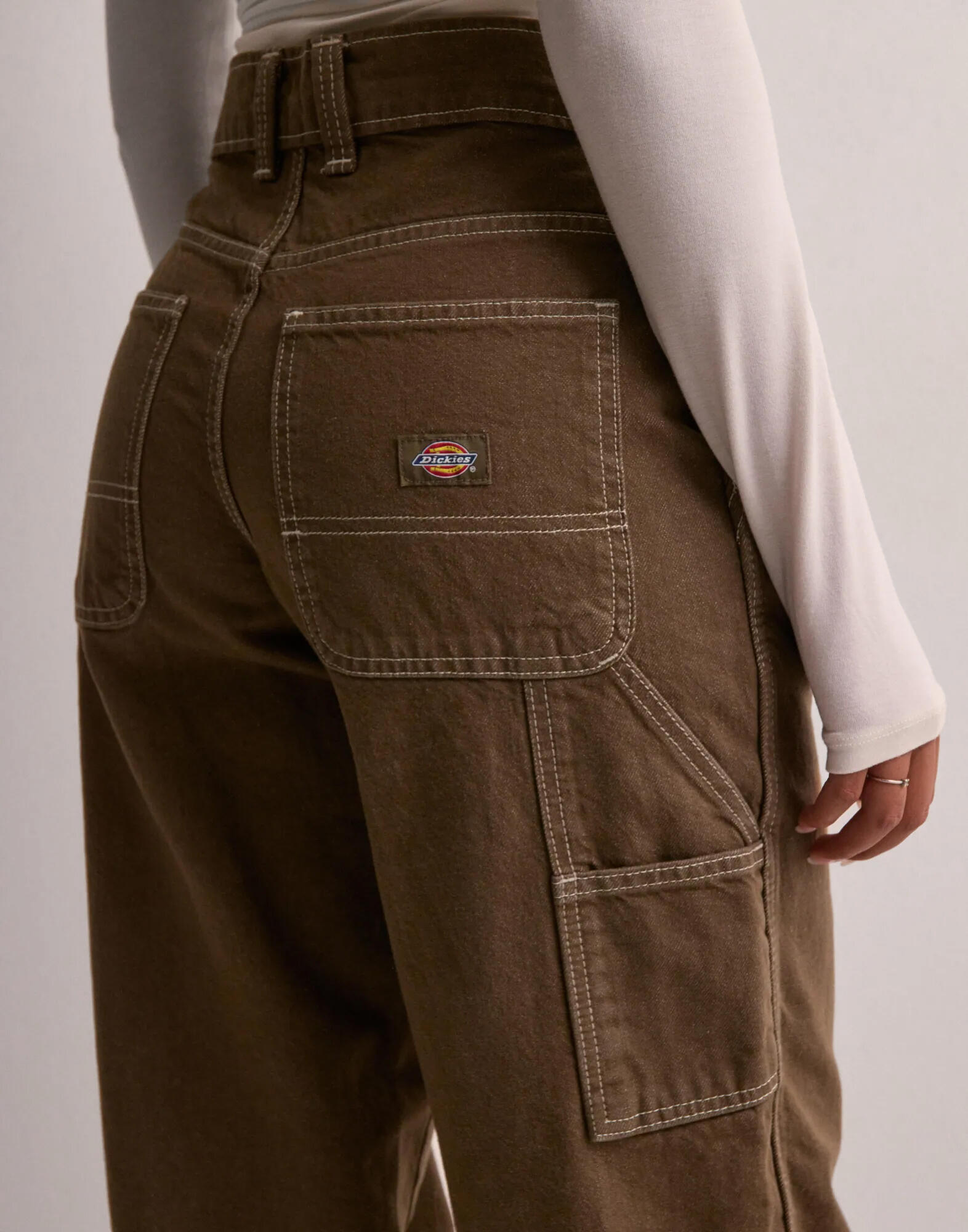 Köp Dickies STEVENSVILLE CARPENTER W - Mushroom | Nelly.com