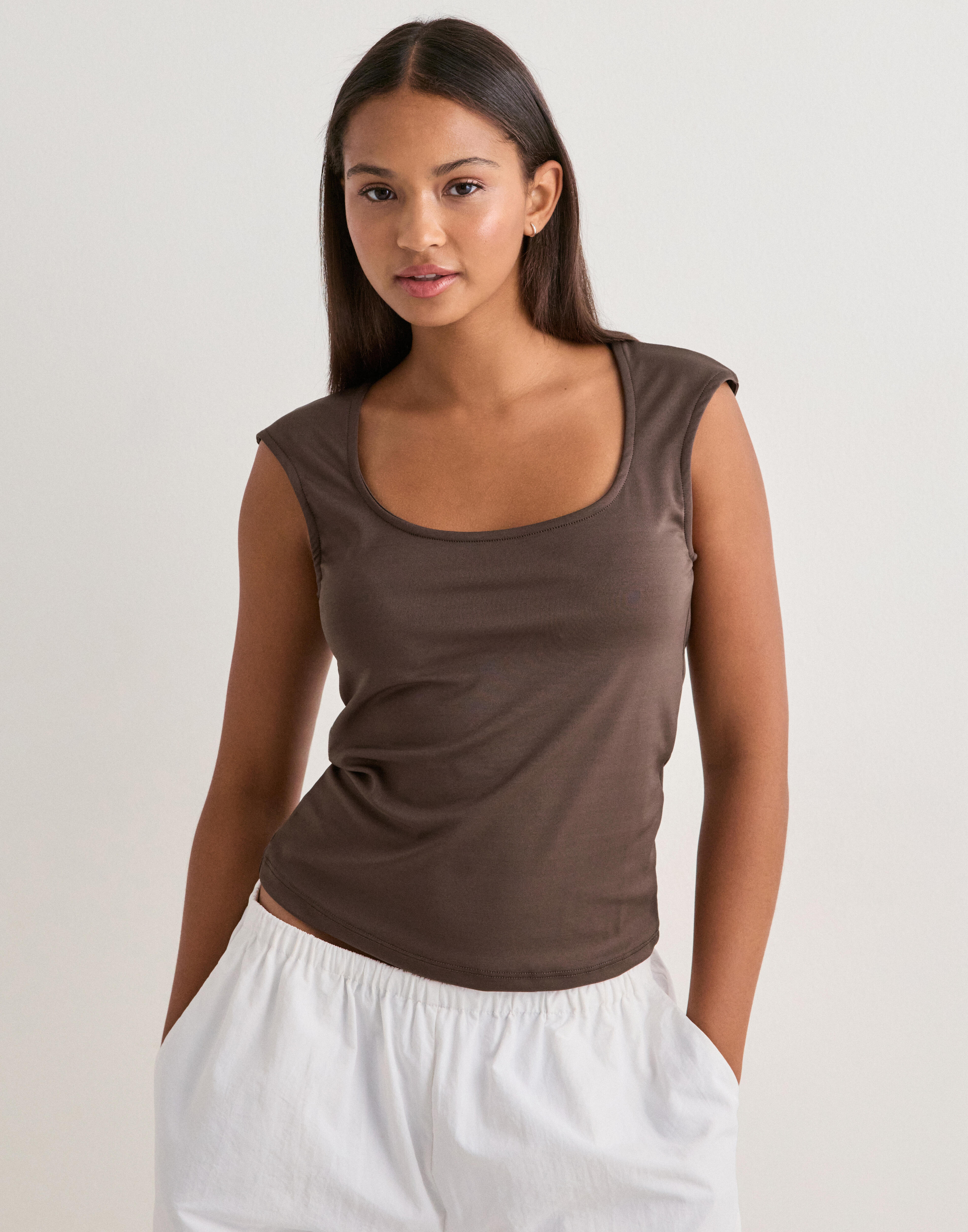 Buy Vero Moda VMMILLION CAP SLEEVE SQUARE TOP JRS - Chocolate Martini ...