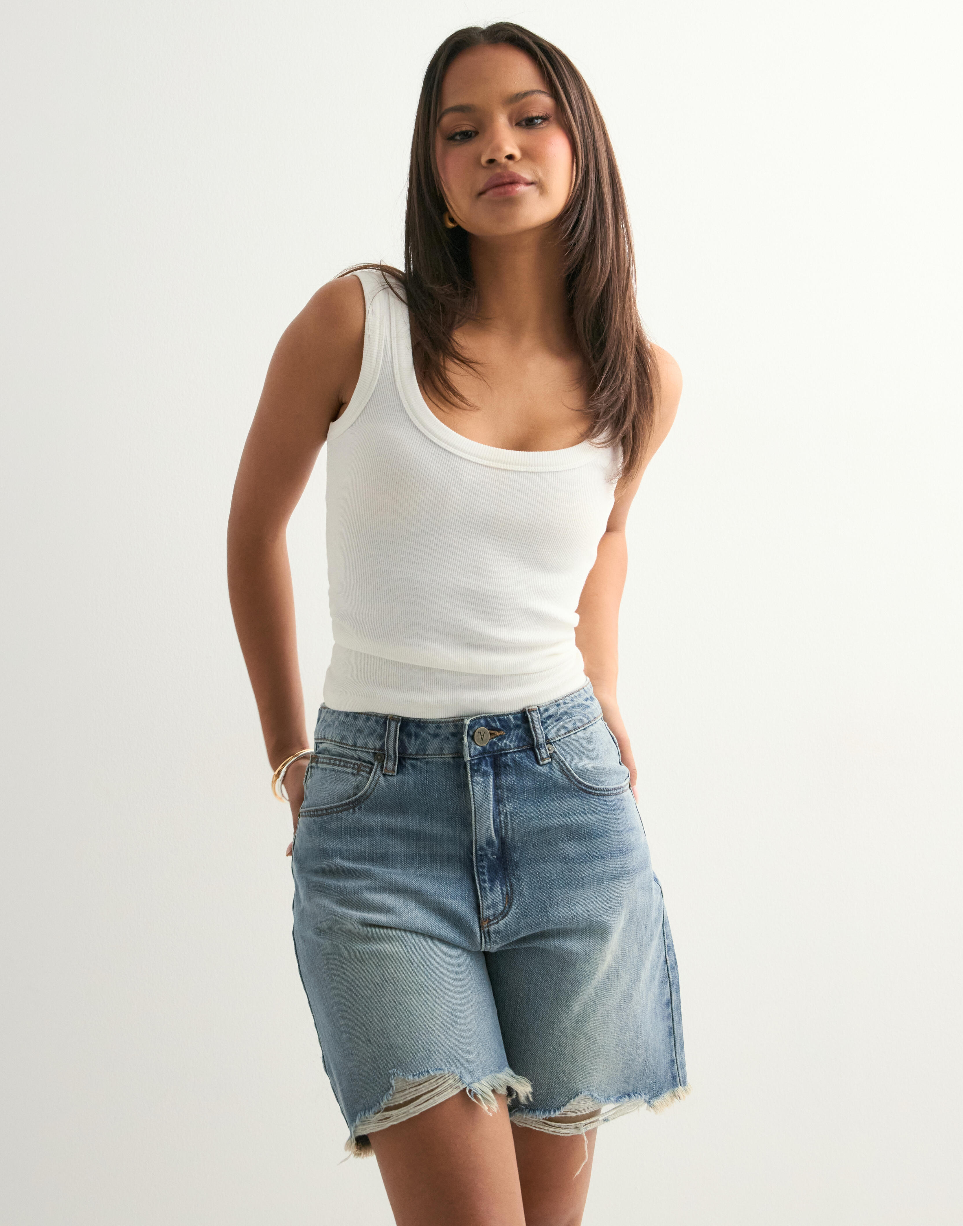 Buy Abrand Jeans CARRIE SHORT GISELE - *NY*Tinted Blue | Nelly.com