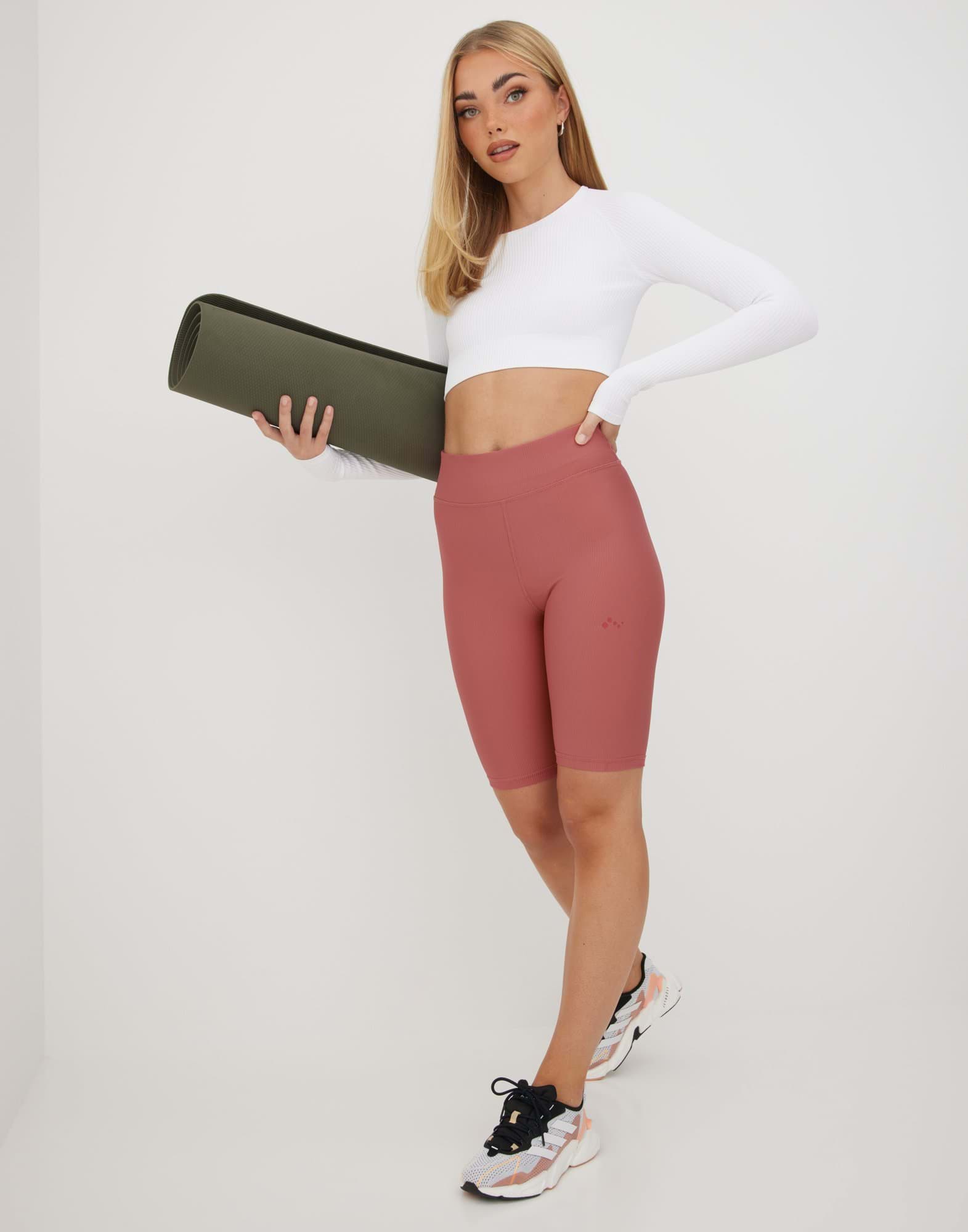 Buy Only Play ONPJANA HW TRAIN LONG SHORTS - Holly Berry | Nelly.com