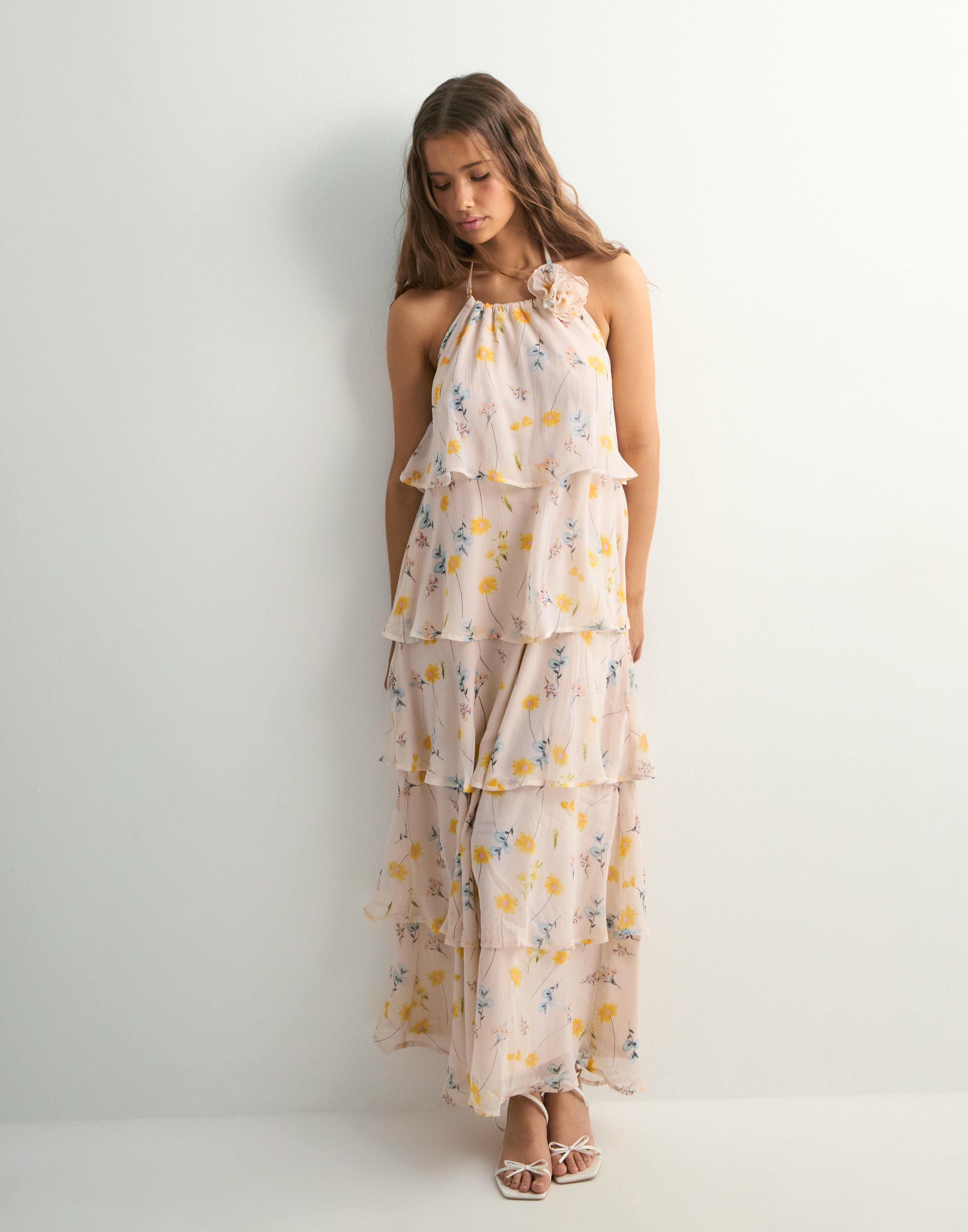 Køb Pieces PCCLARA SL LONG LAYRED DRESS KCA BC - I3DH | Nelly.com