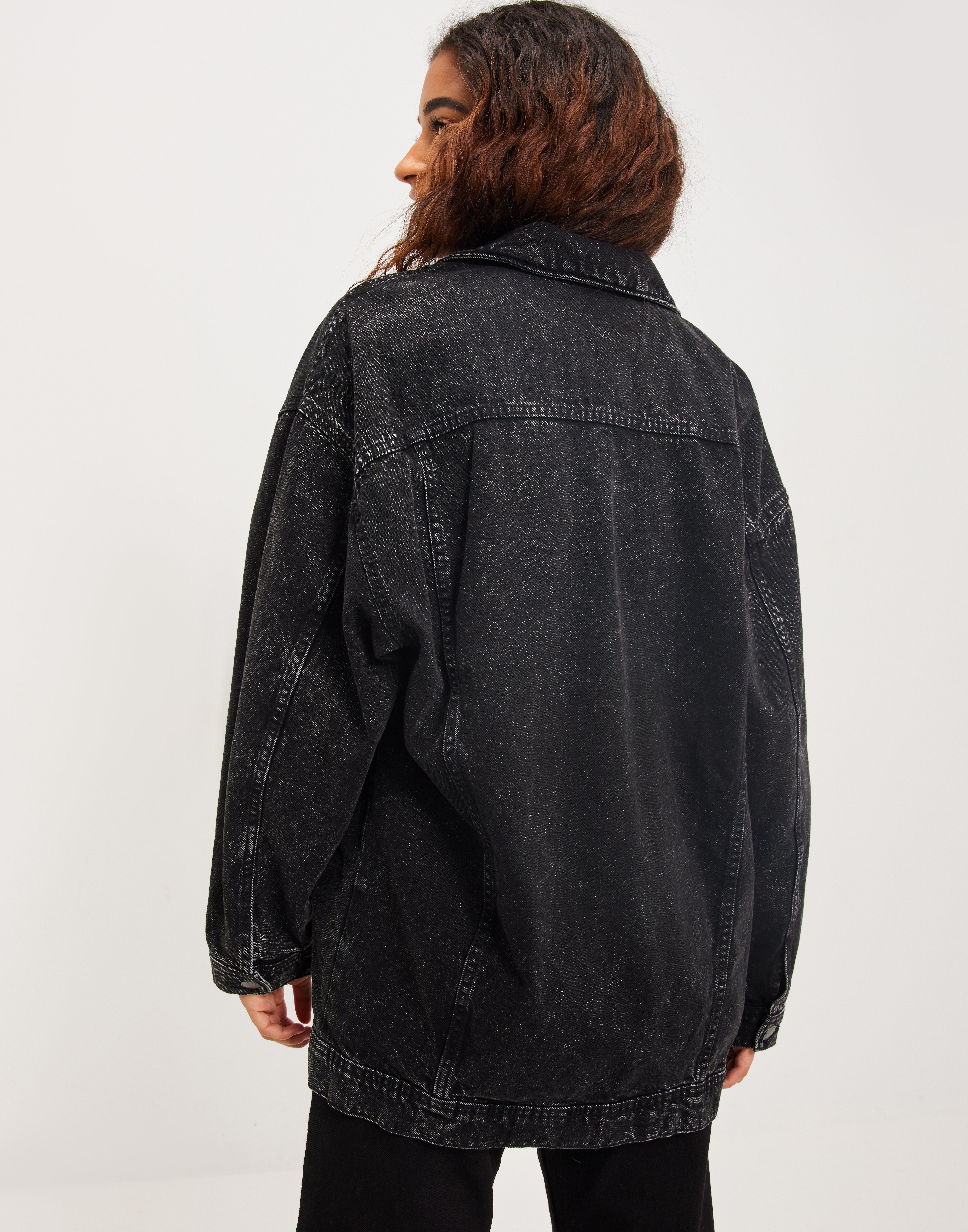 Köp Only -ONLLENNOX LS LONG OVS DNM JACKET - Washed Black | Nelly.com