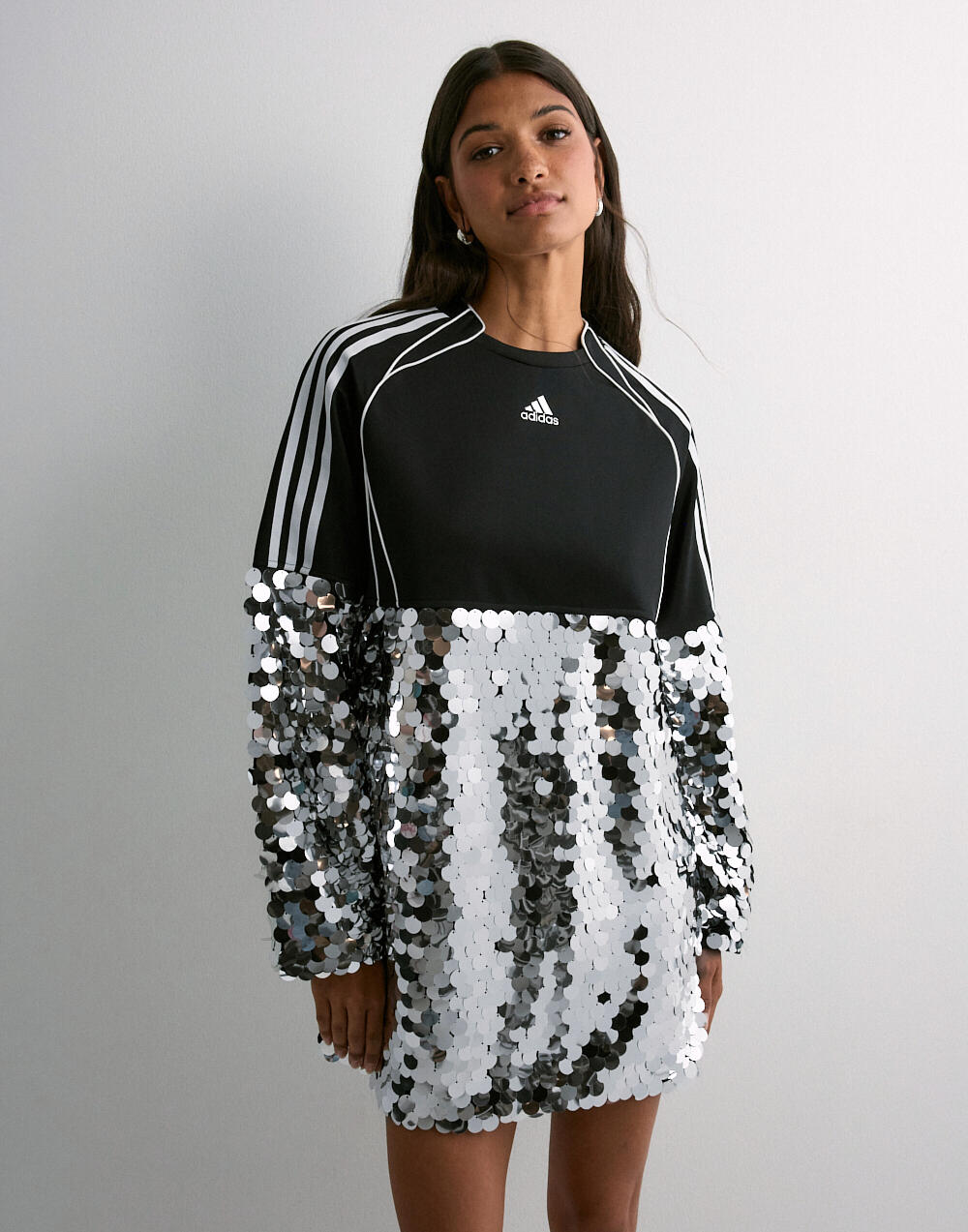 Köp Adidas Originals SEQUINS DRESS - Black | Nelly.com