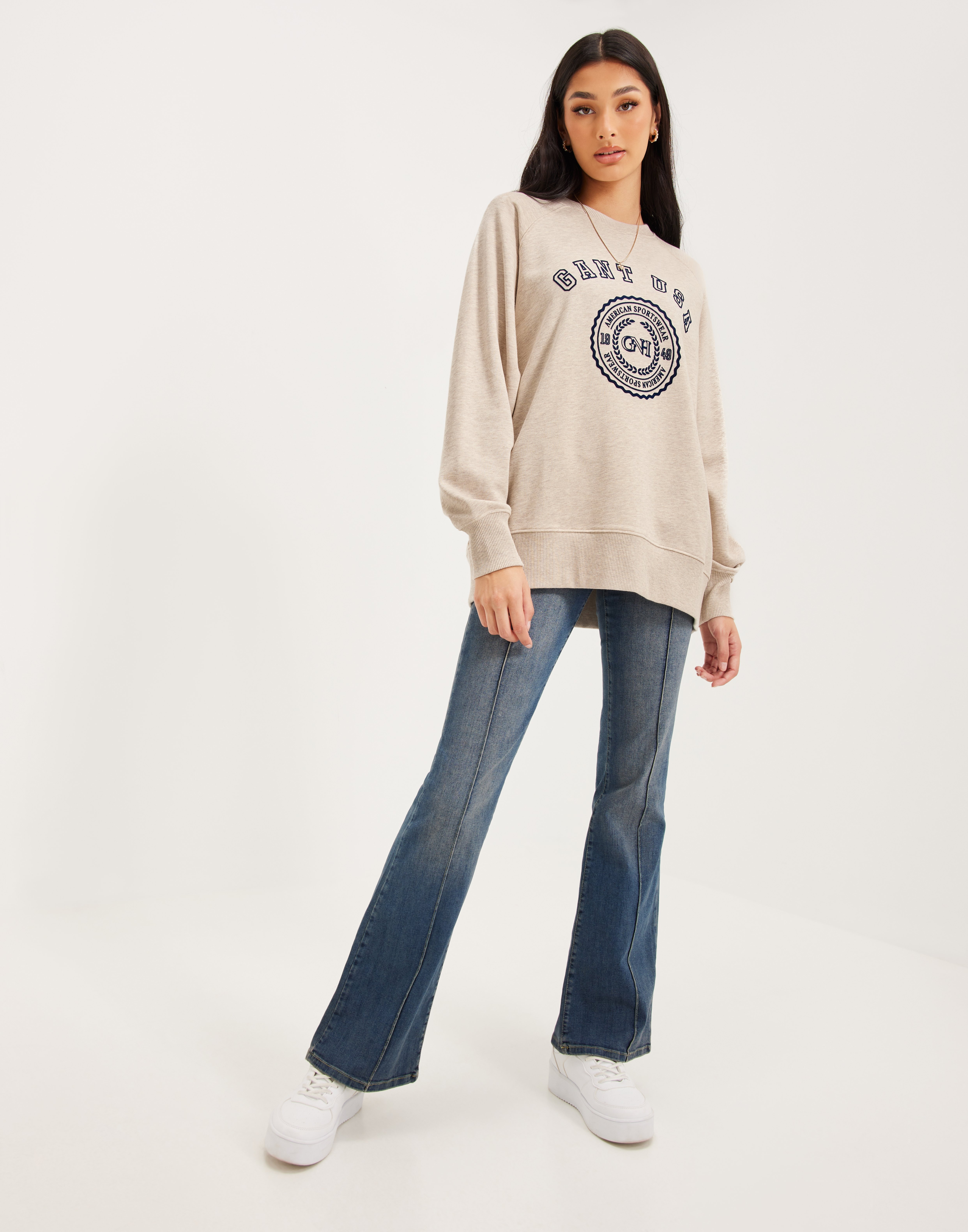 Kjøp Gant GANT USA OVERSIZED C-NECK SWEAT - Light Beige | Nelly.com
