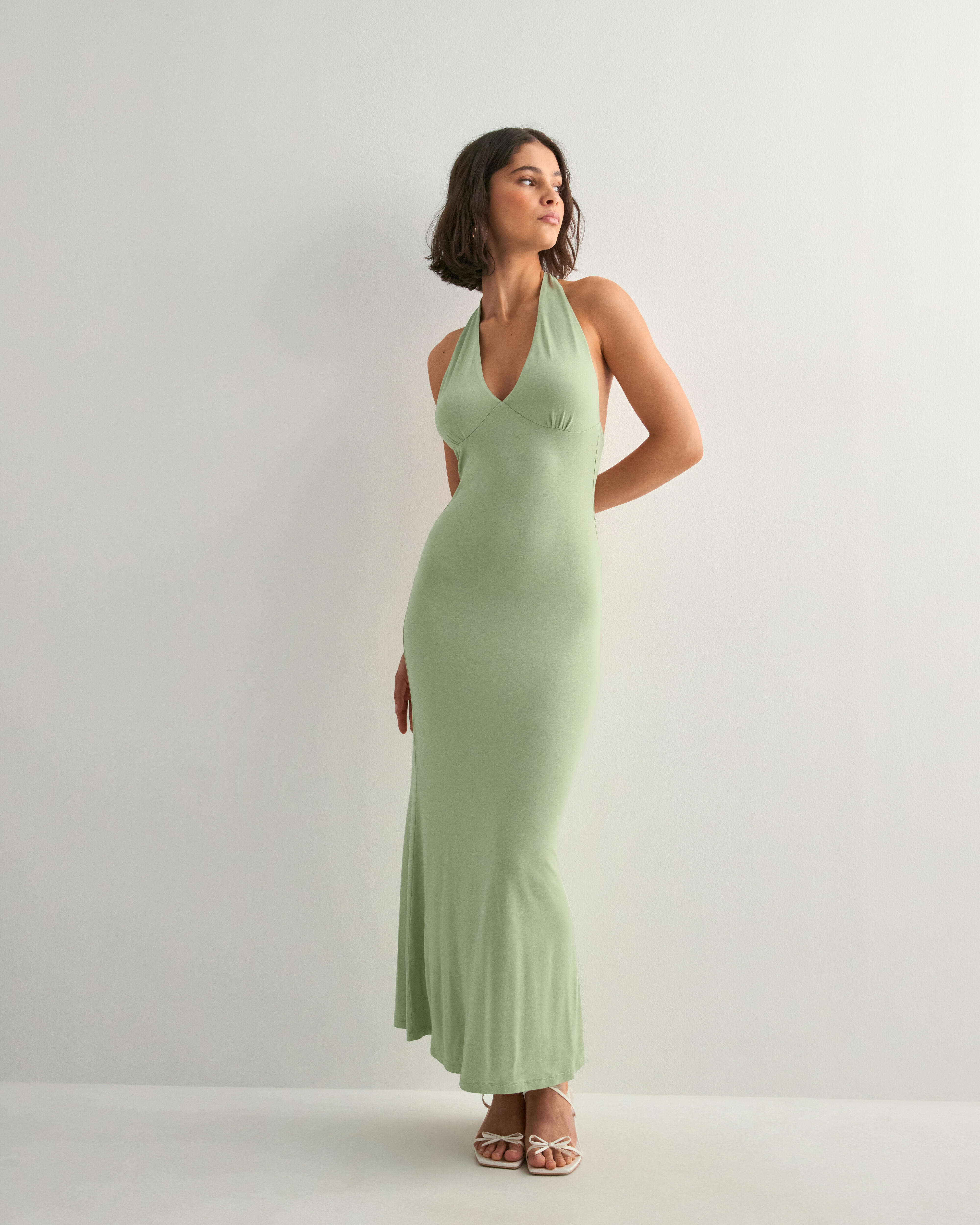 Kjøp Nelly Fine Halterneck Dress - Sage | Nelly.com