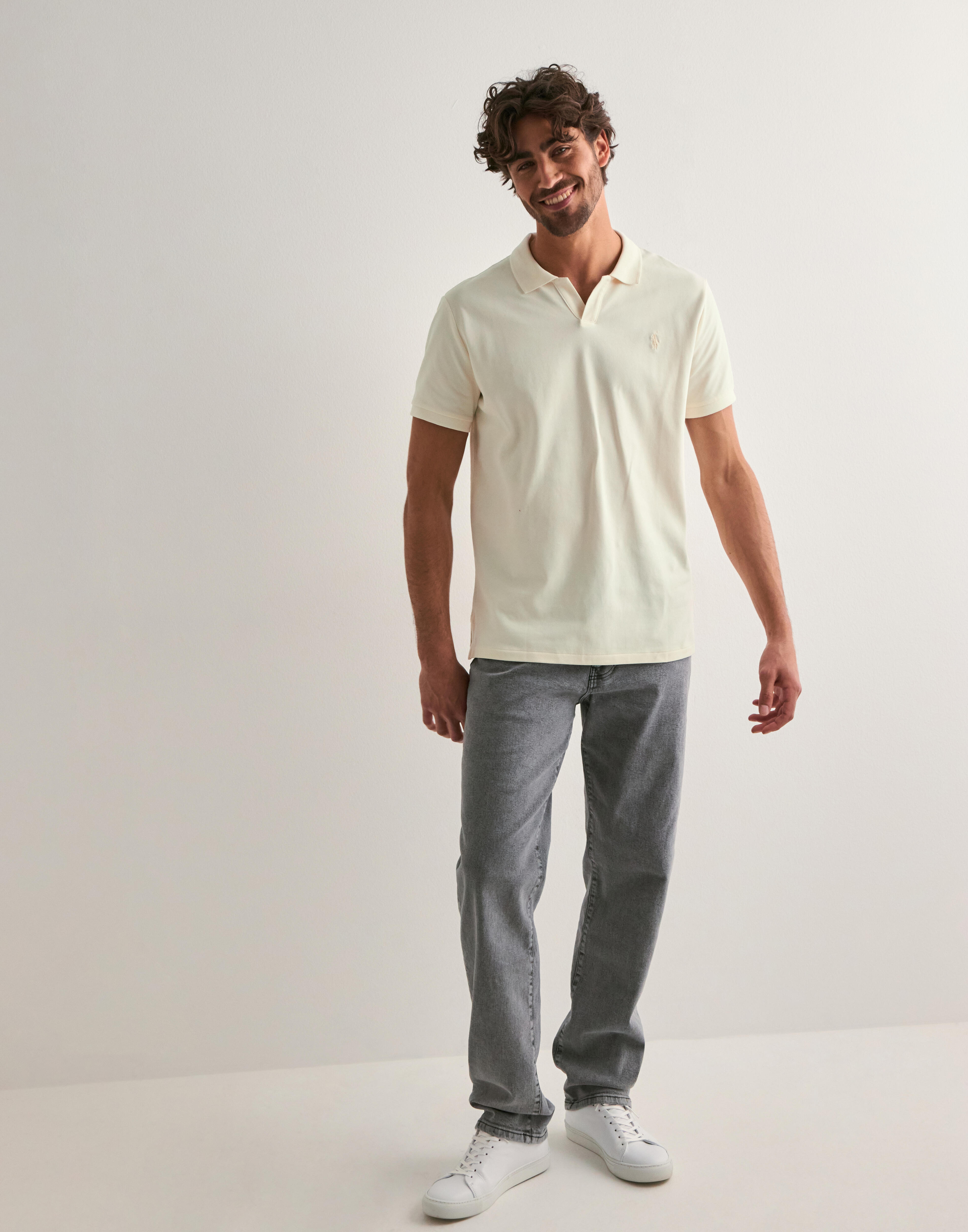 Kjøp Polo Ralph Lauren SSJOHNNYM9-SHORT SLEEVE-POLO SHIRT - Cream | NLYMAN