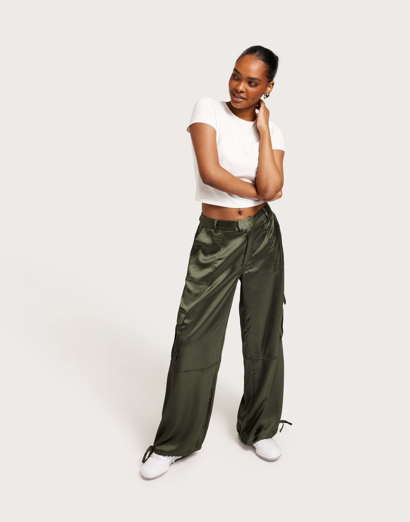 Köp Juicy Couture FANTA CARGO PANT - Thyme | Nelly.com