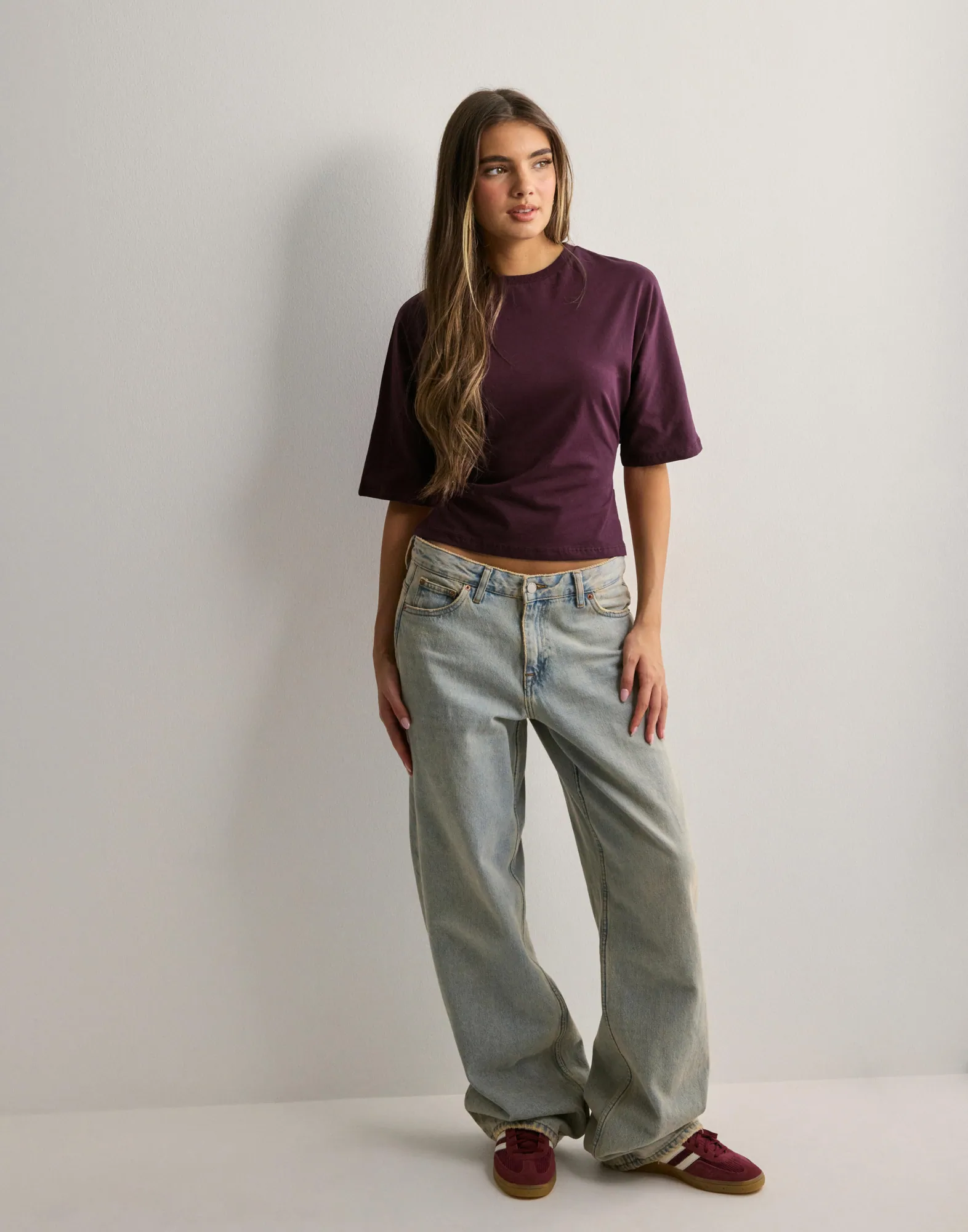 Köp Nelly Open Back Tie Tee - Plum | Nelly.com