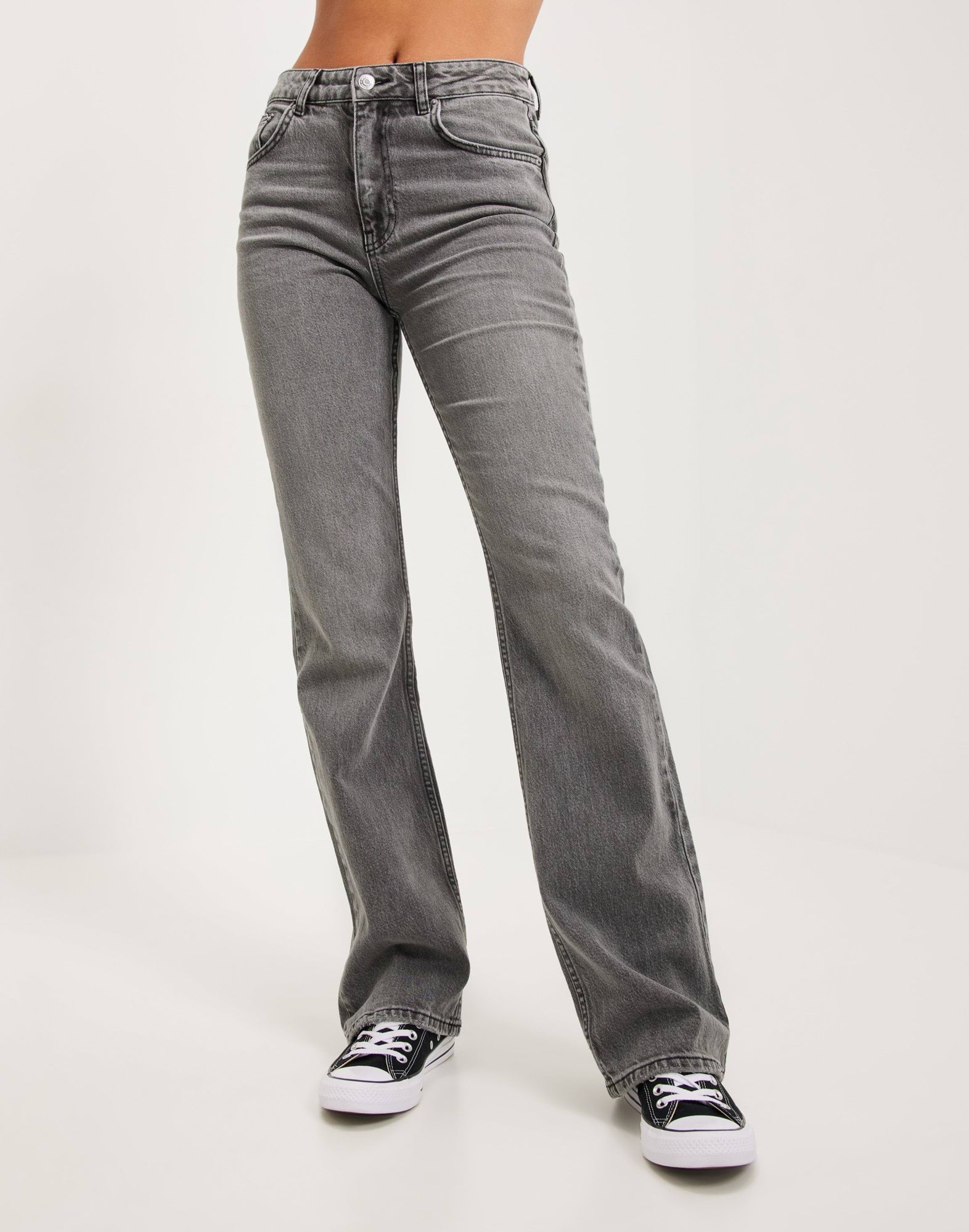 Köp Gina Tricot Full length flare jeans - Grey | Nelly.com