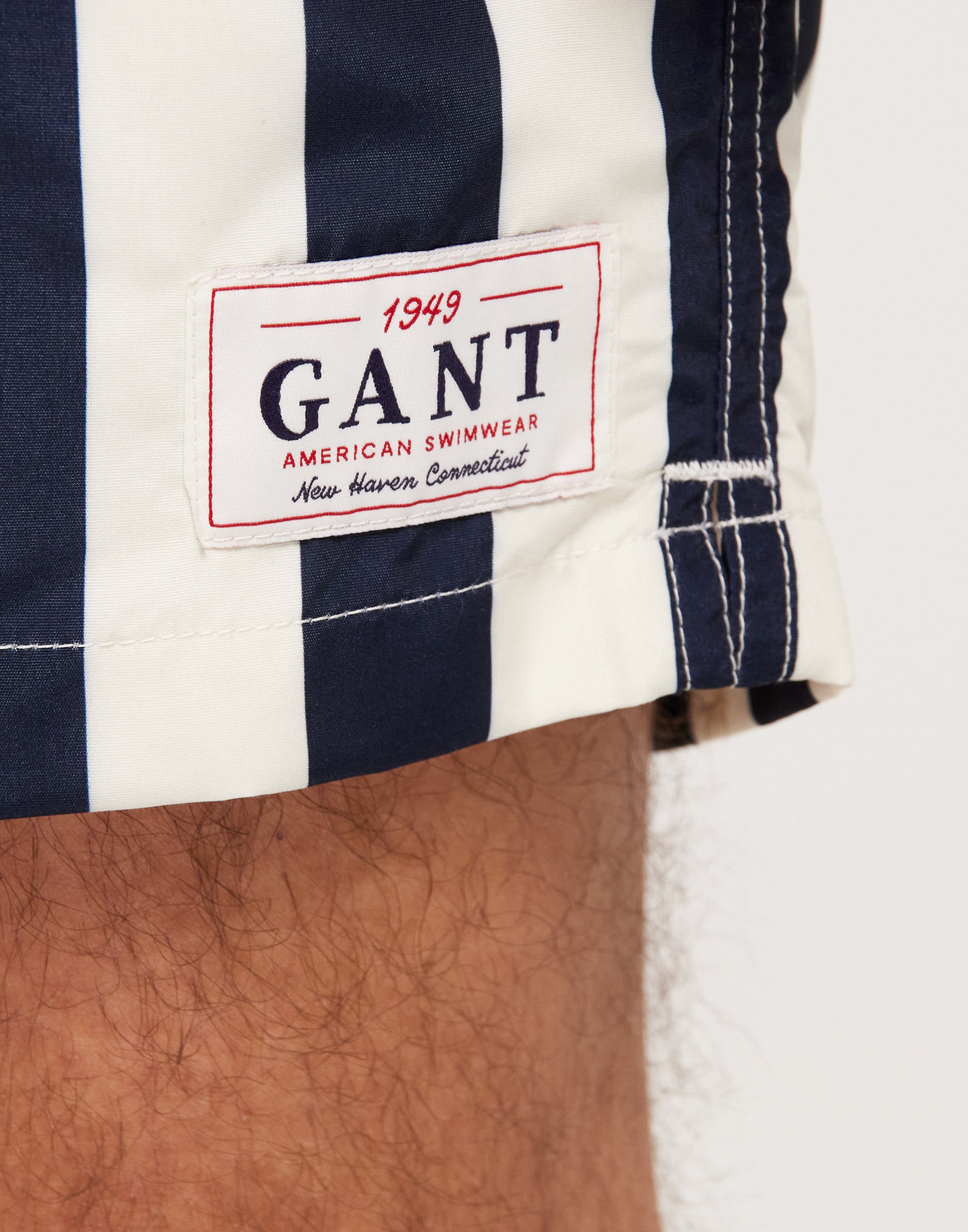 Köp Gant CF BLOCK STRIPE SWIM SHORTS - Evening Blue | NLYMAN