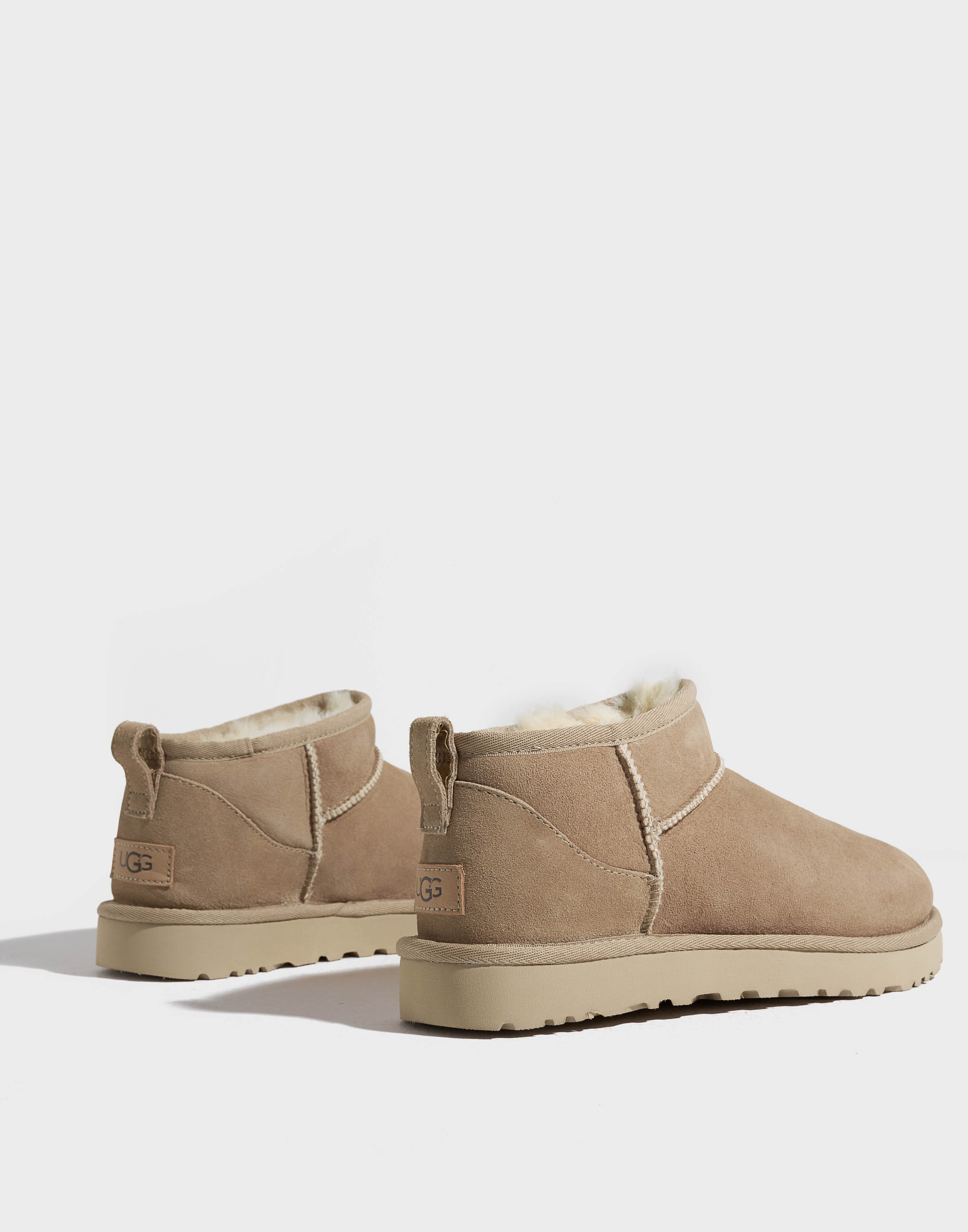 Kjøp UGG W Classic Ultra Mini - Sand | Nelly.com
