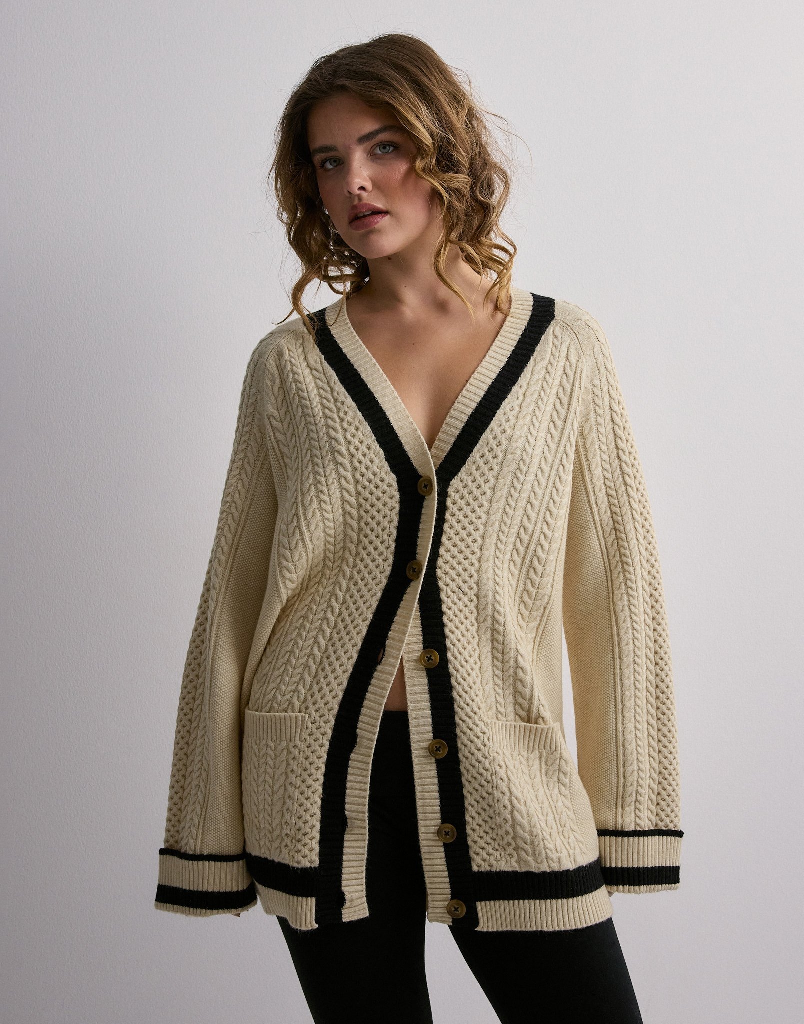 Köp OBJECT OBJIFUNA L/S KNIT CARDIGAN 131 - Sandshell Black | Nelly.com