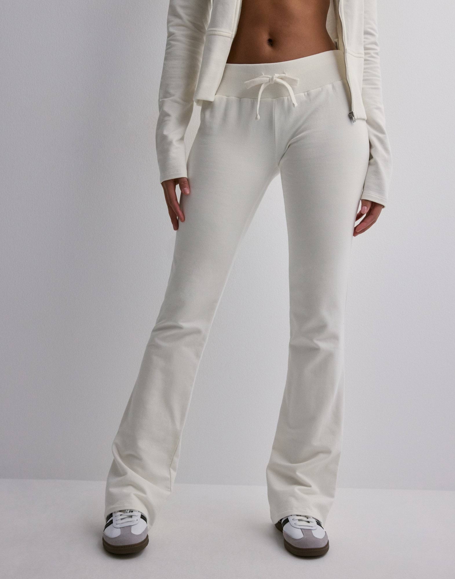 Köp Nelly Cozy Chill Pants - White | Nelly.com