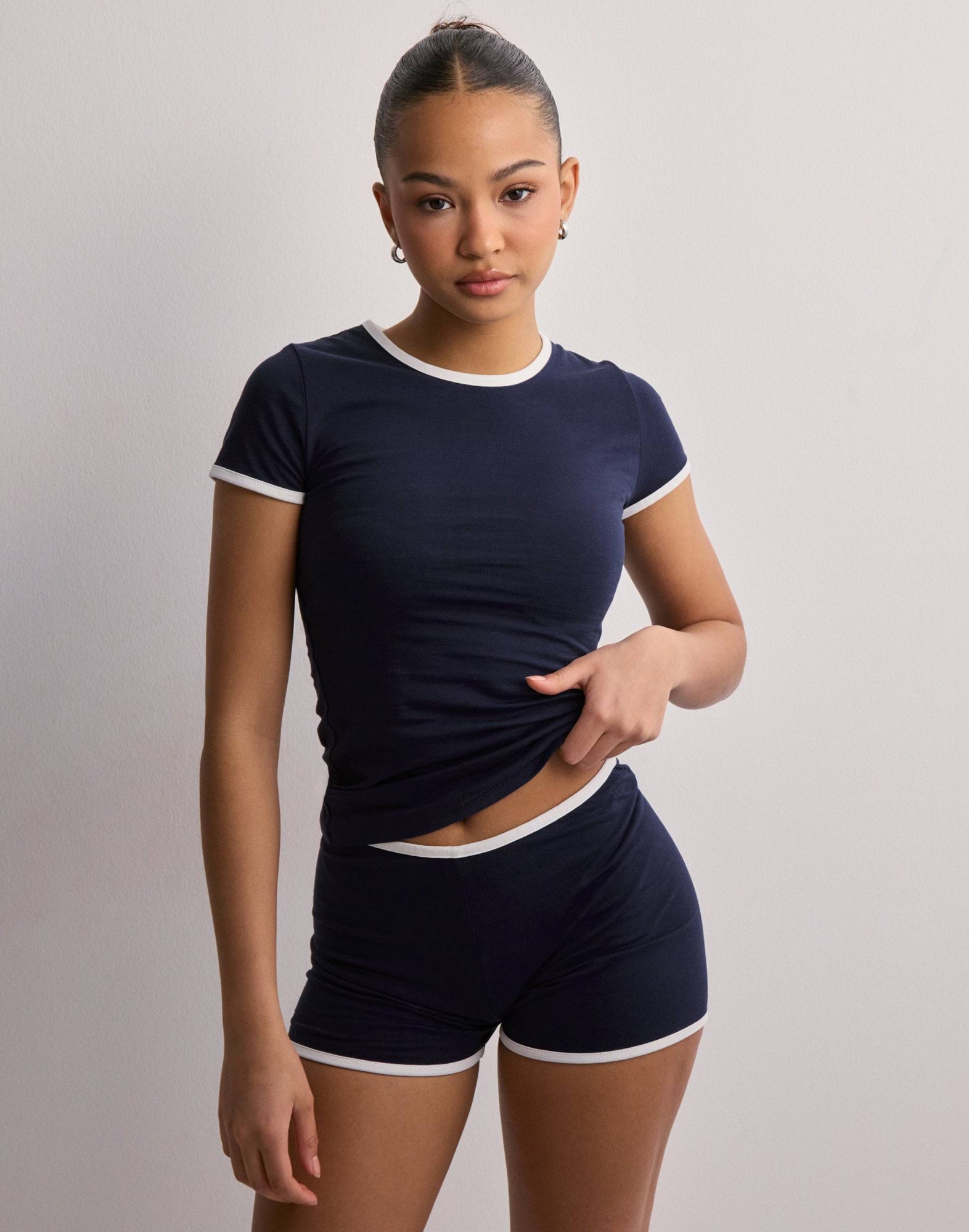 Buy Nelly Contrast Seam Tee - Navy | Nelly.com