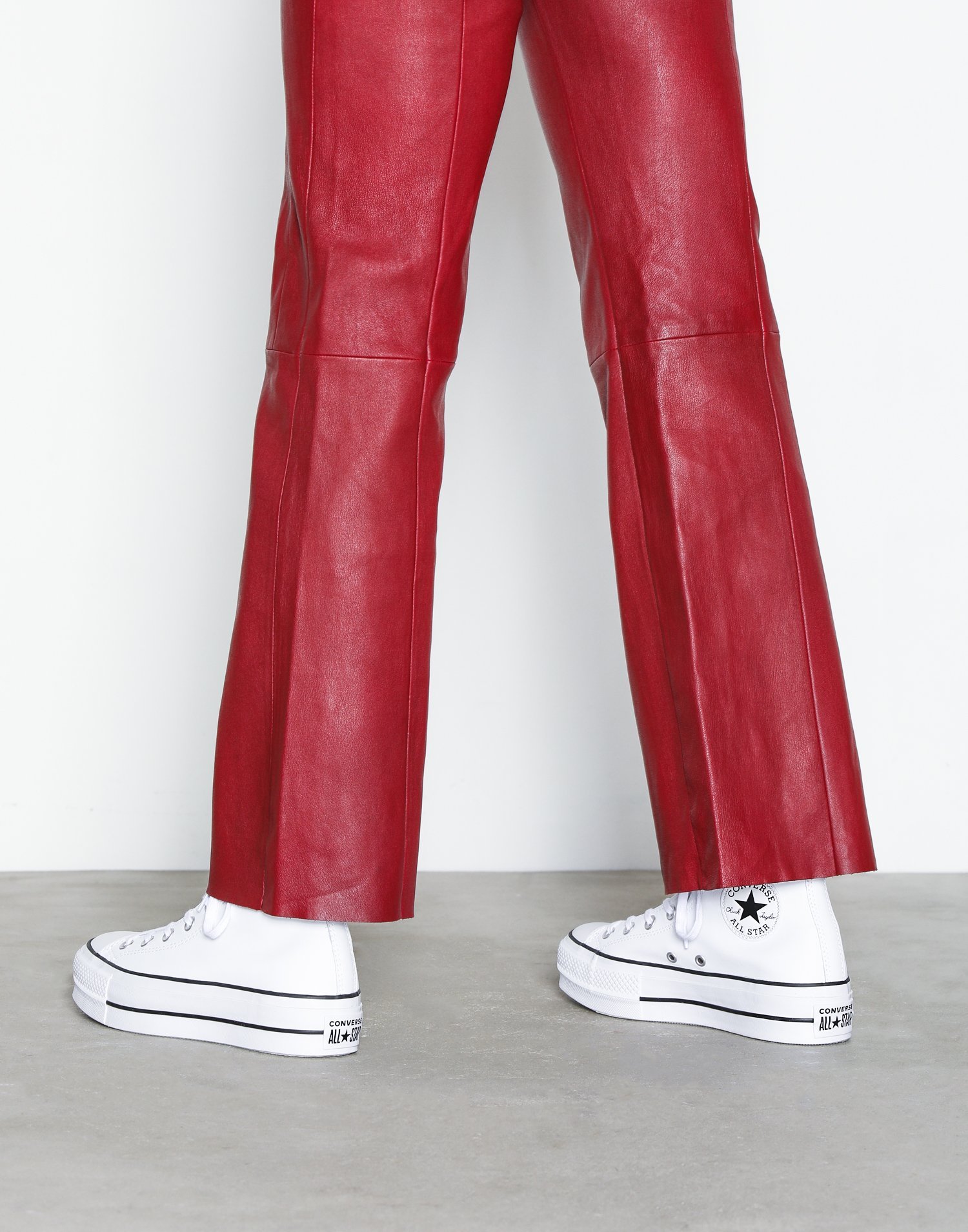 Osta Converse CHUCK TAYLOR ALL STAR LEATHER PLATFORM - White | Nelly.com