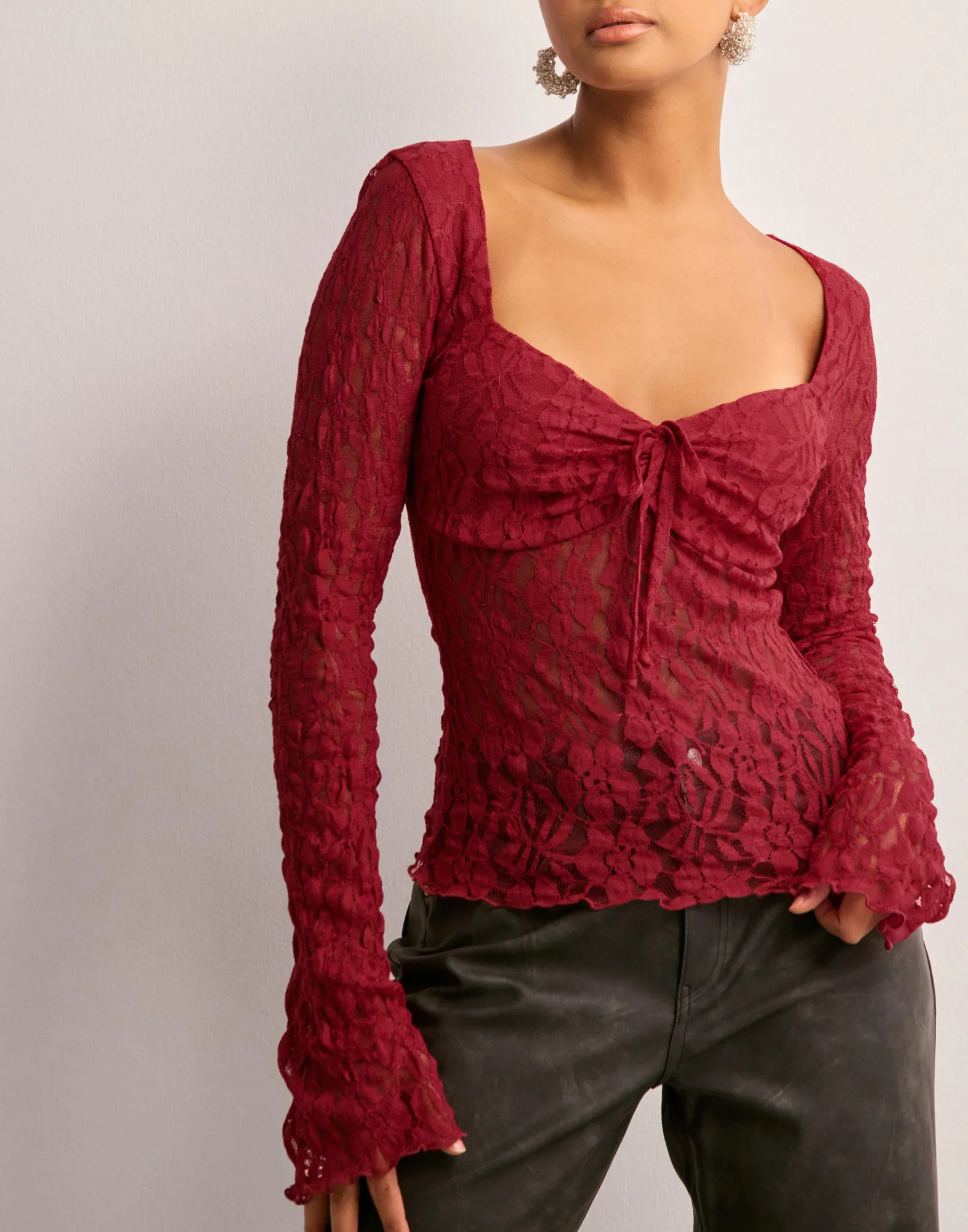 Kjøp Nelly Romantic Lace Top - Red | Nelly.com