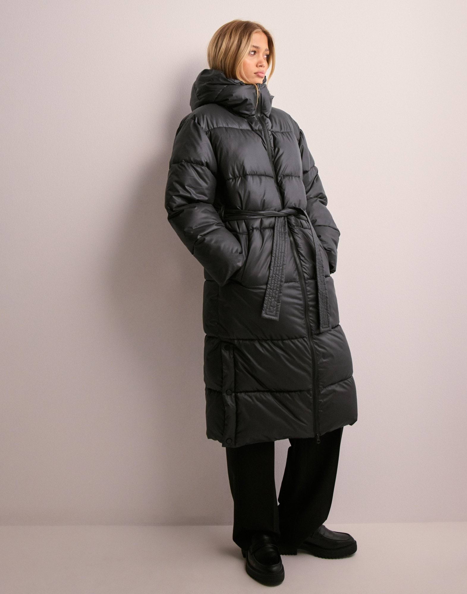 Köp Nelly Long Puffer Coat - Black | Nelly.com