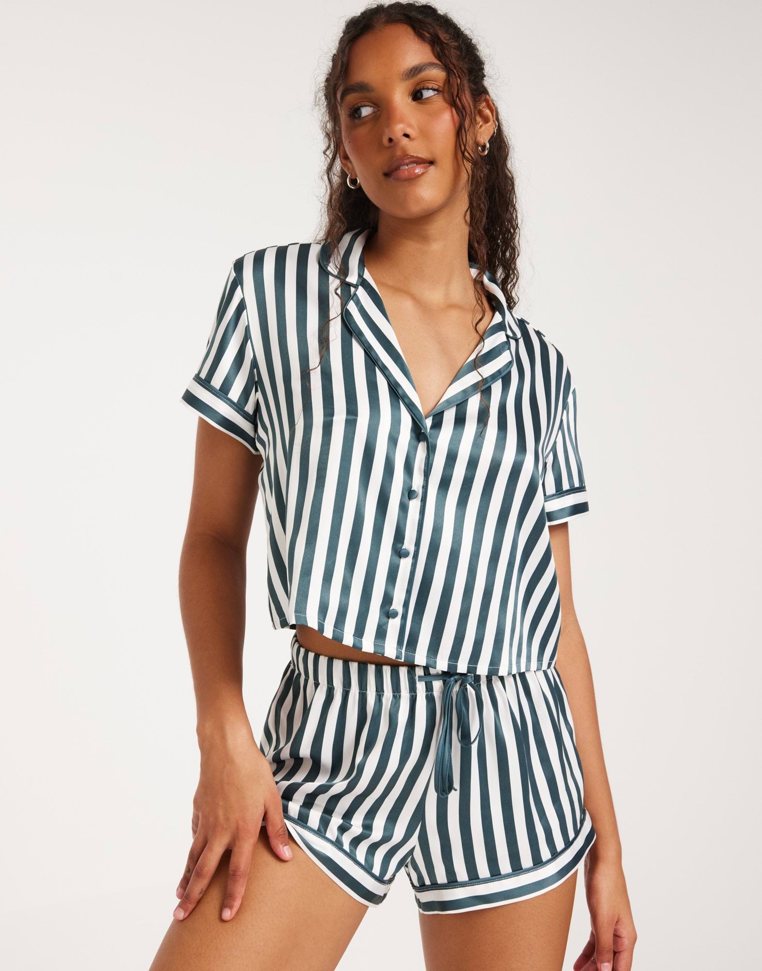 Osta Hunkemöller Jacket SS Satin Stripe - *NY*Green Gables | Nelly.com