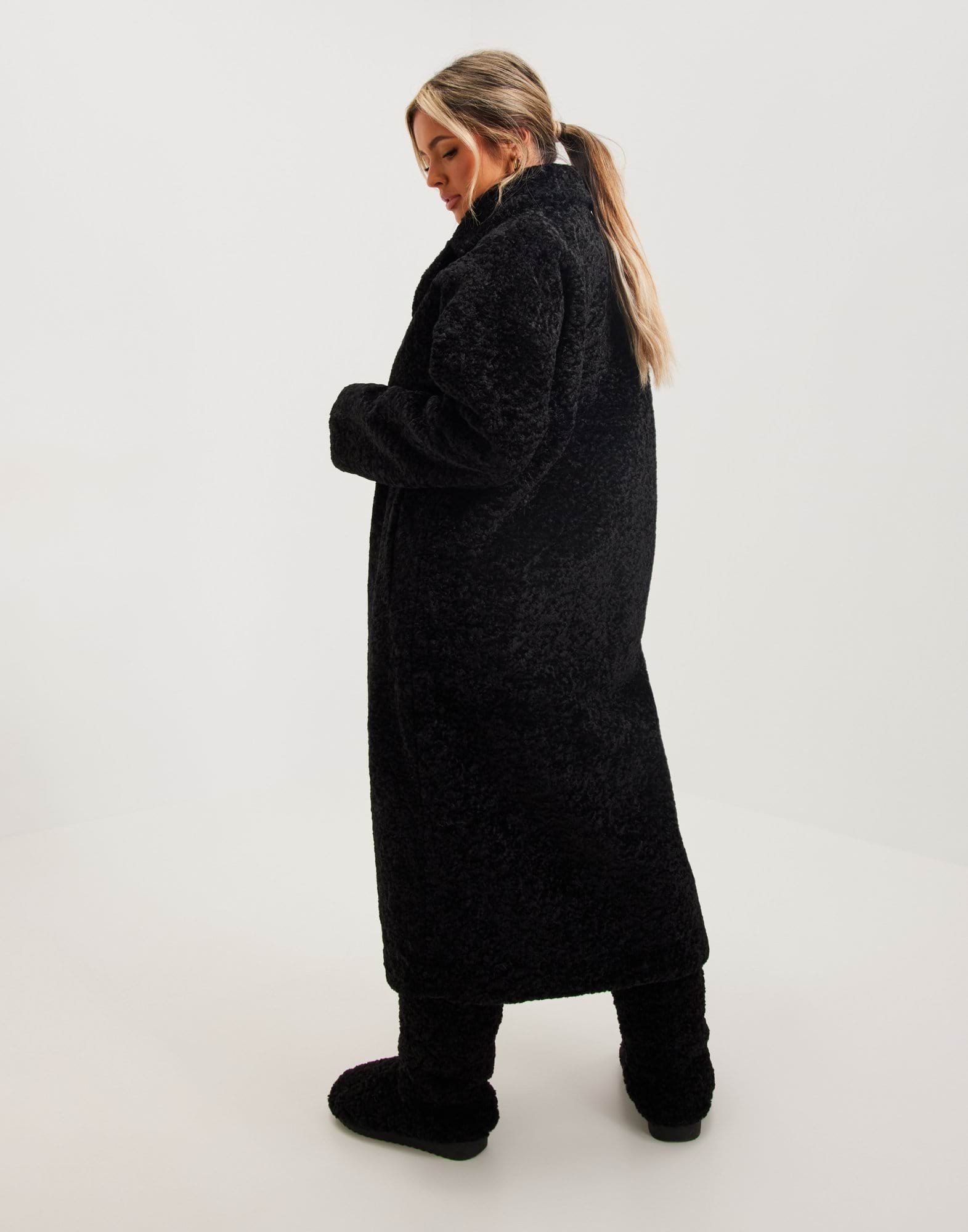 Buy Nelly Long Teddy Fur Coat - Black | Nelly.com