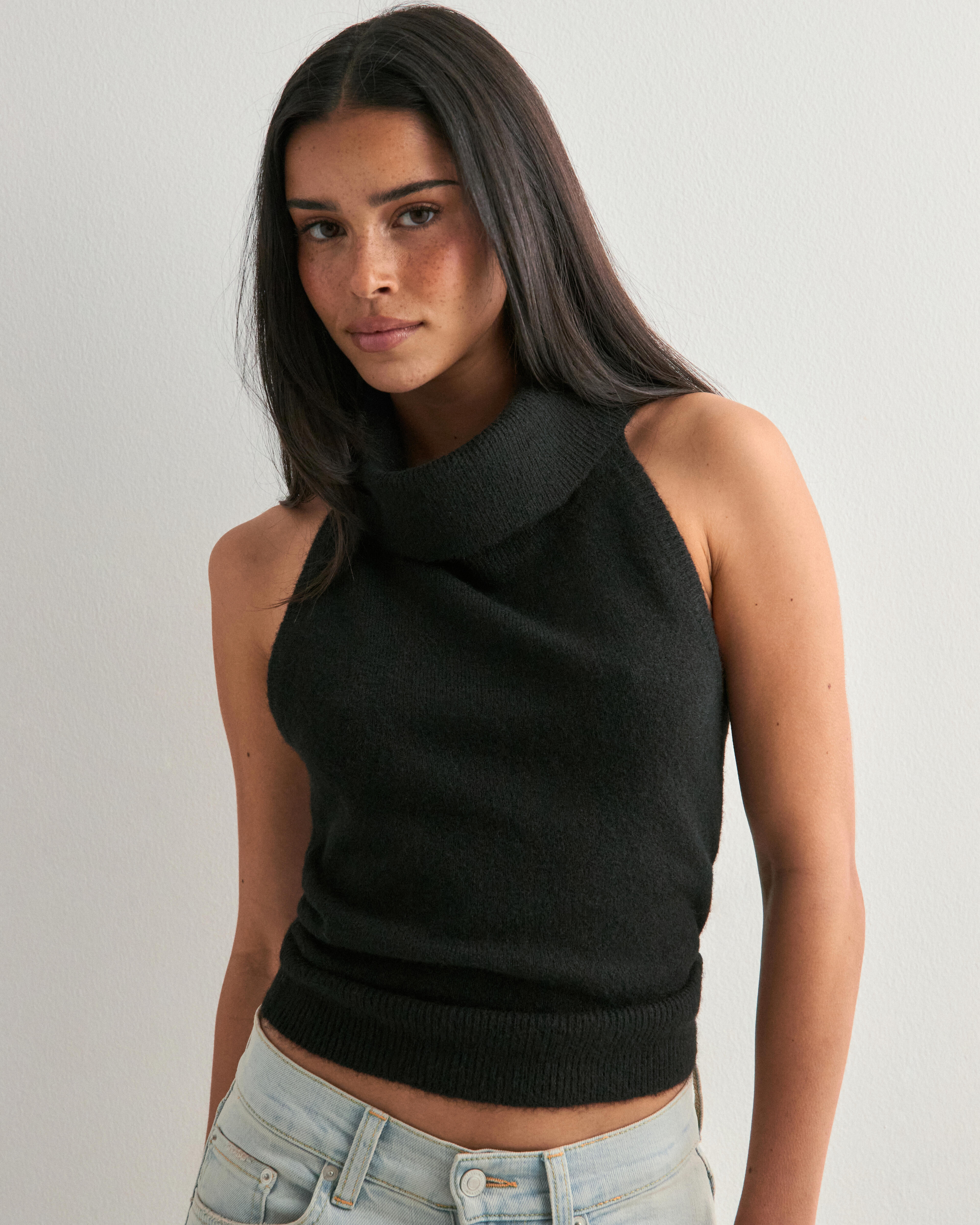 Kjøp Nelly Open Back Polo Knit Vest - Black | Nelly.com