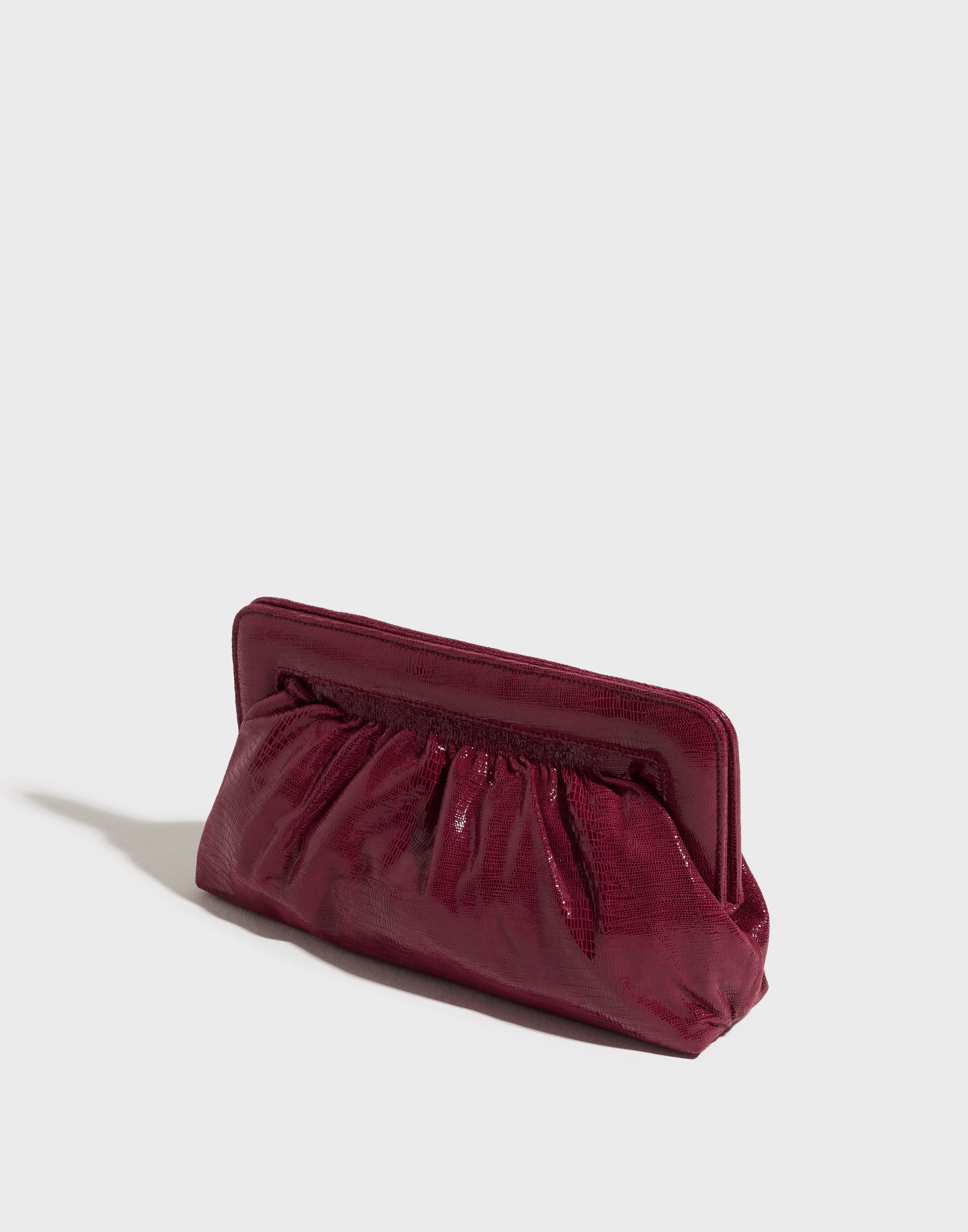 Buy Gestuz VeldaGZ midi snake clutch - Red | Nelly.com