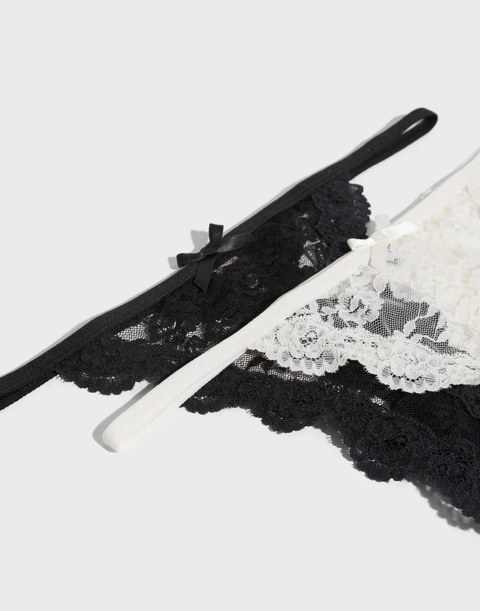 Köp Nelly Adorable 2-Pack Thong - Black/White | Nelly.com