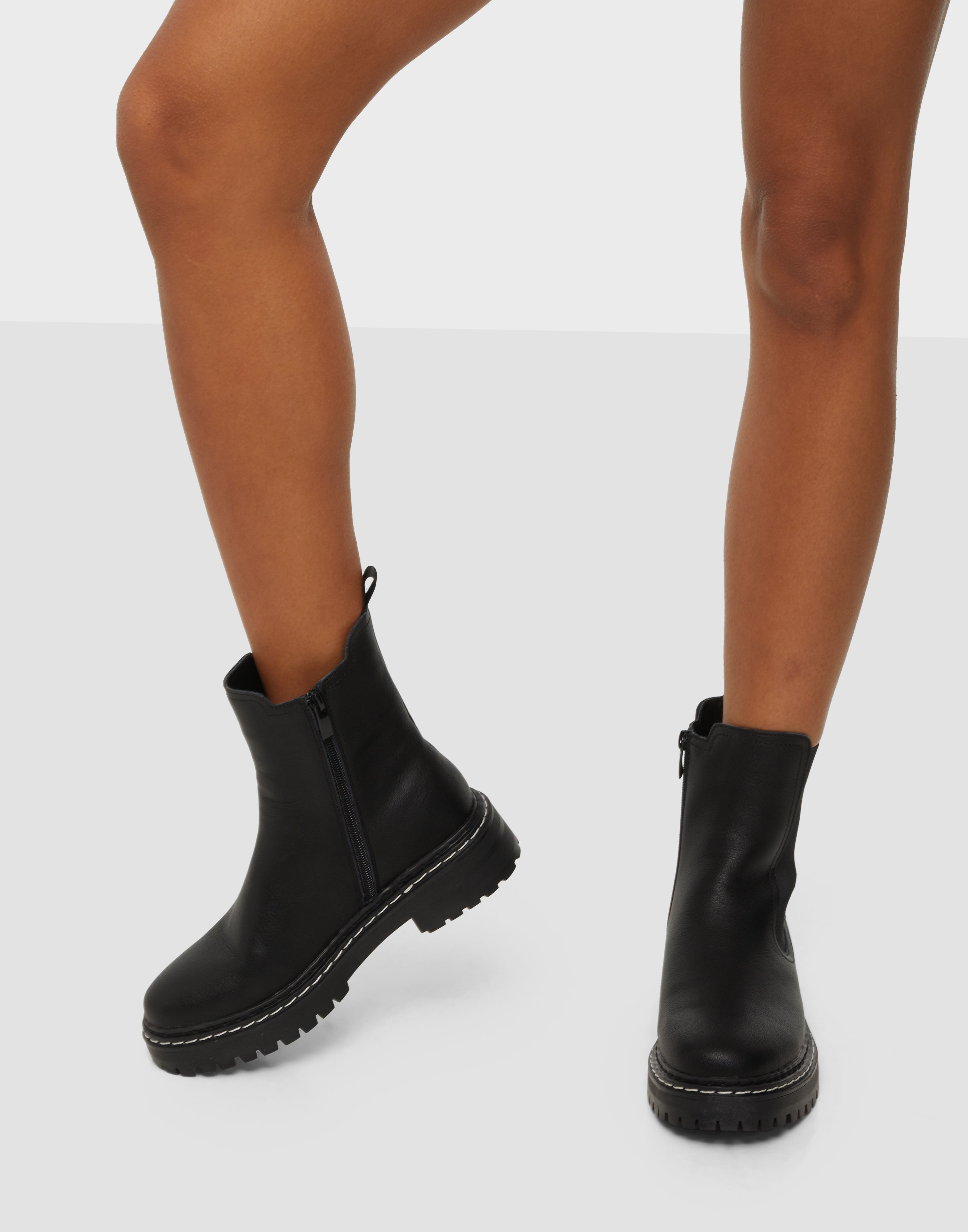Buy Duffy Leather Chelsea Boots - Black | Nelly.com