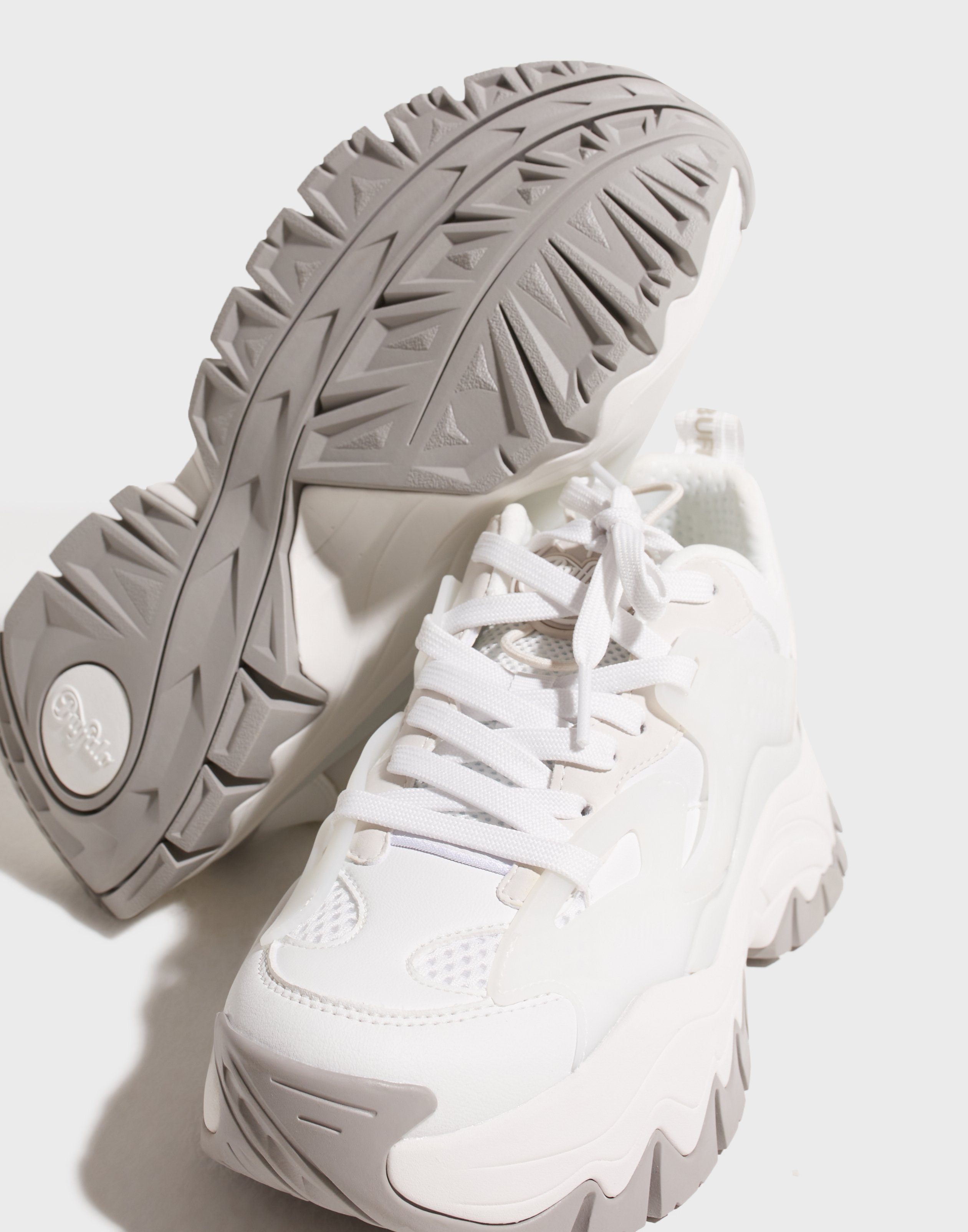 Osta Buffalo TRAIL ONE - SNEAKER LOW - VEGAN NAPPA - White | Nelly.com