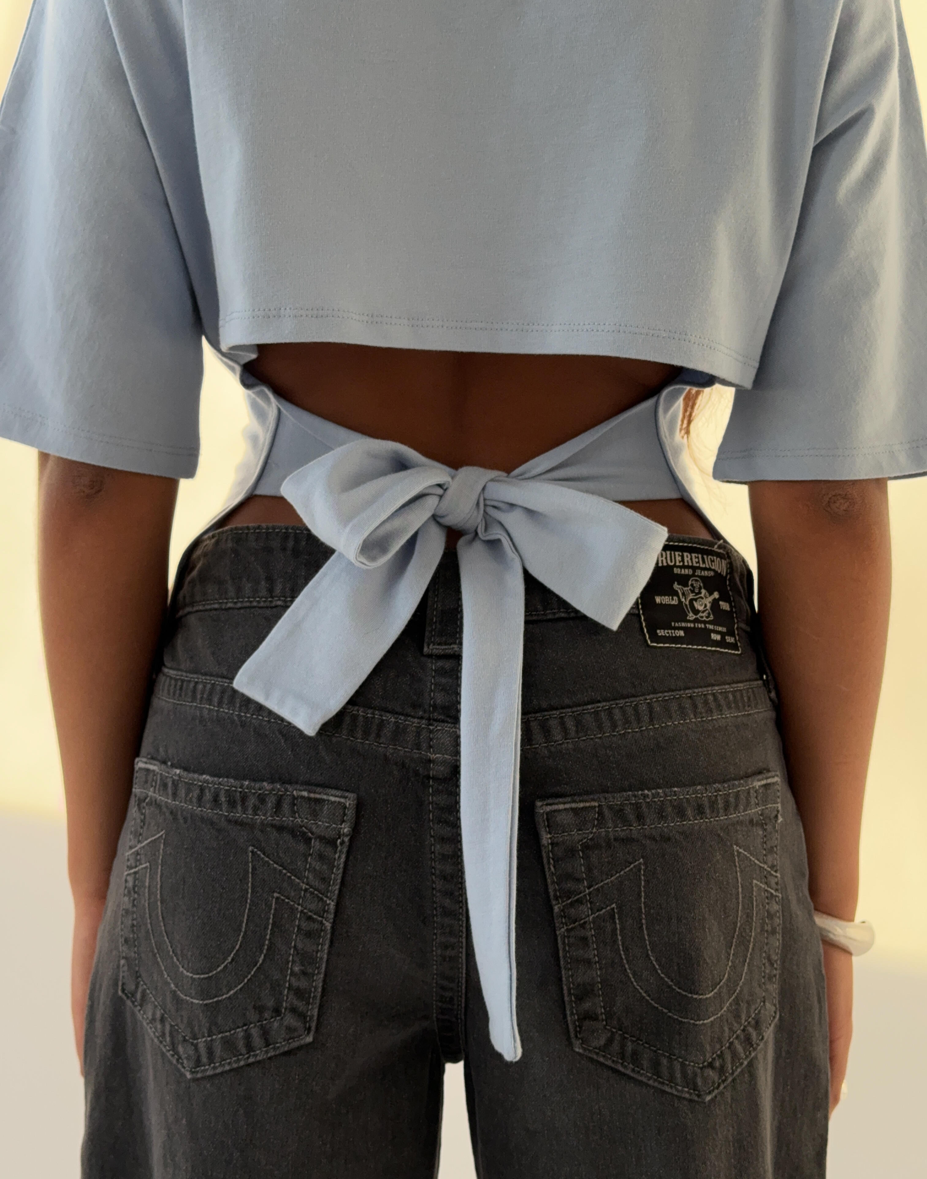 Osta Nelly Open Back Tie Tee - Light Blue | Nelly.com