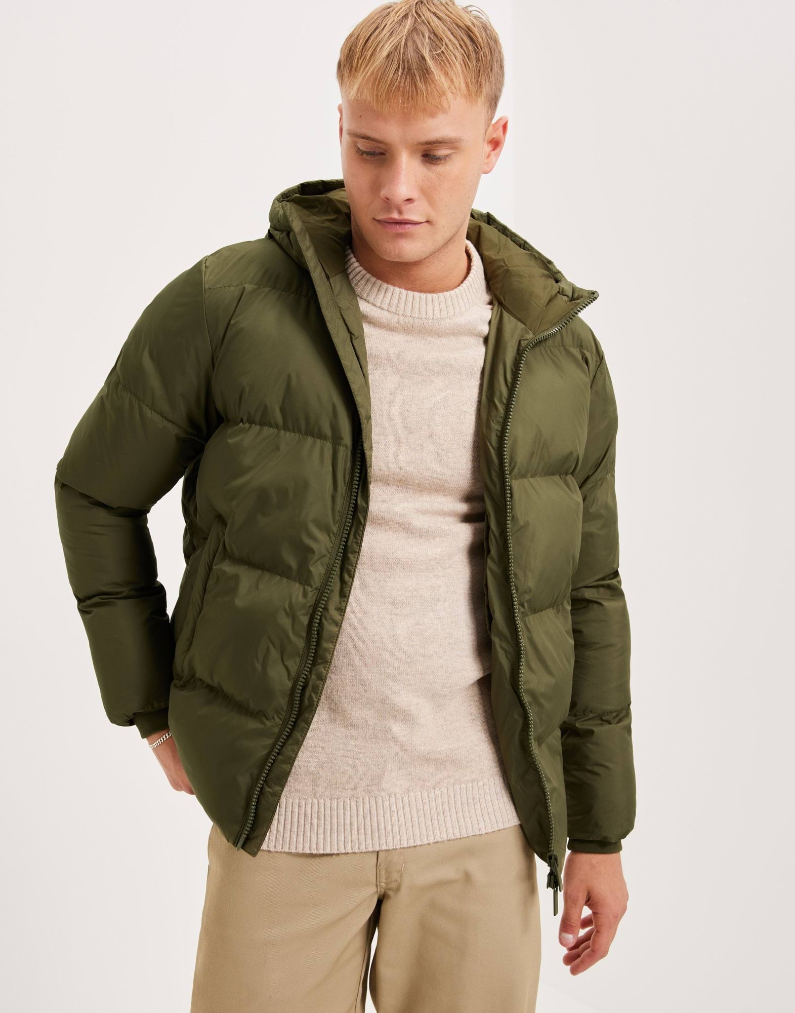 Köp Selected Homme SLHDAVID SHORT PUFFER JACKET EX - Dark Olive | NLYMAN