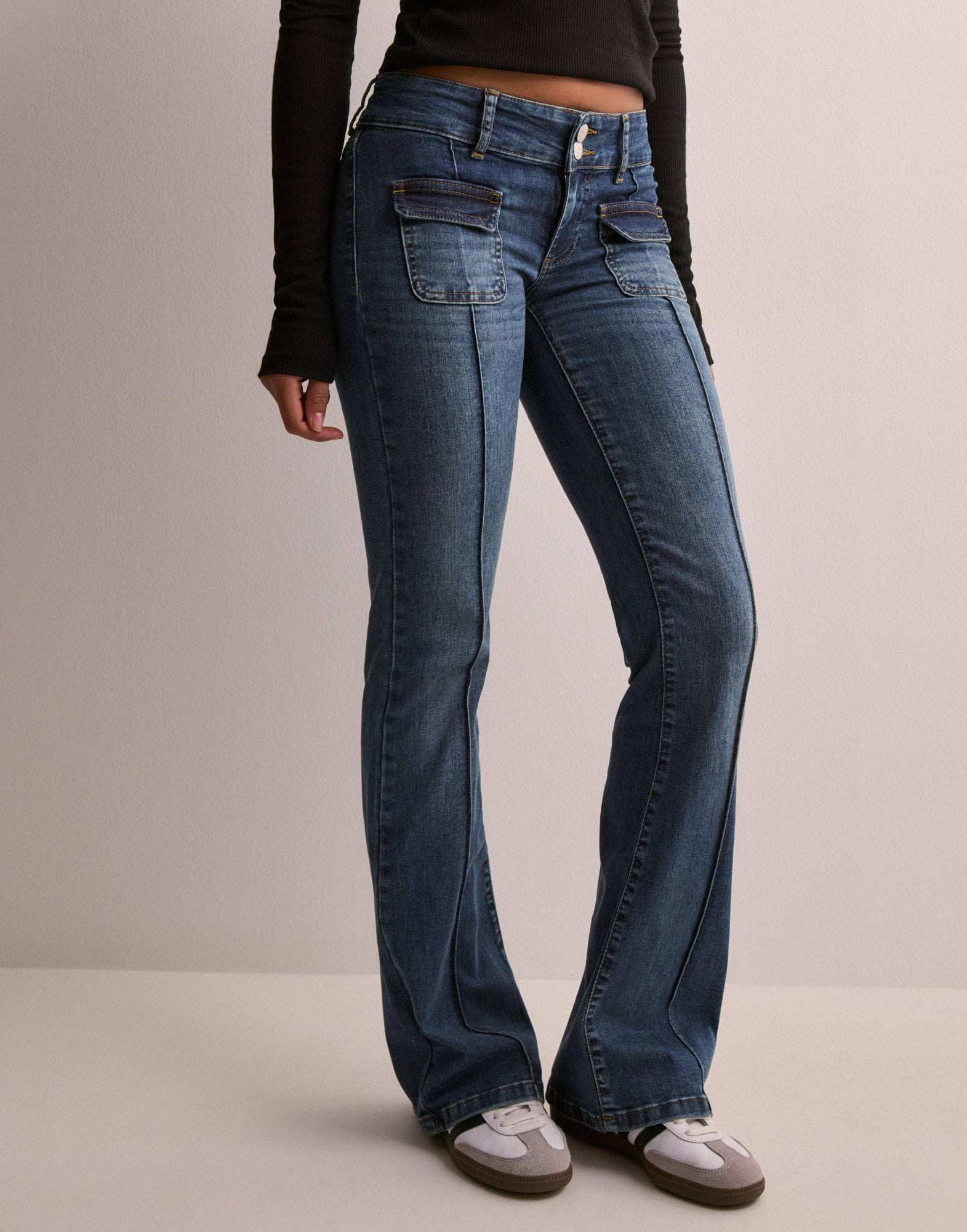 Köp Nelly Low Waist Bootcut Pocket Jeans - Dark Blue | Nelly.com