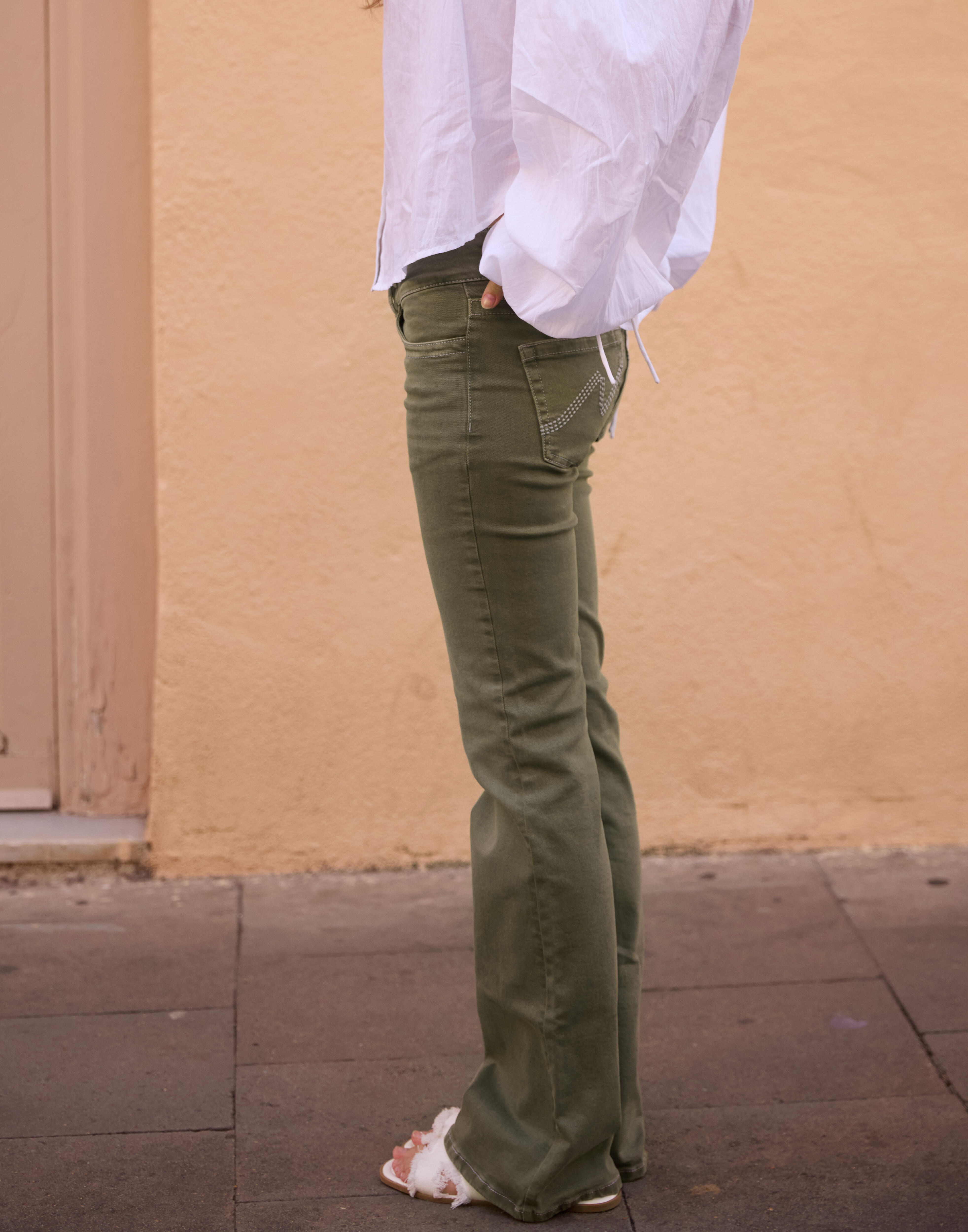 Kjøp Nelly Low Waist Bootcut Stitch Jeans - Green | Nelly.com