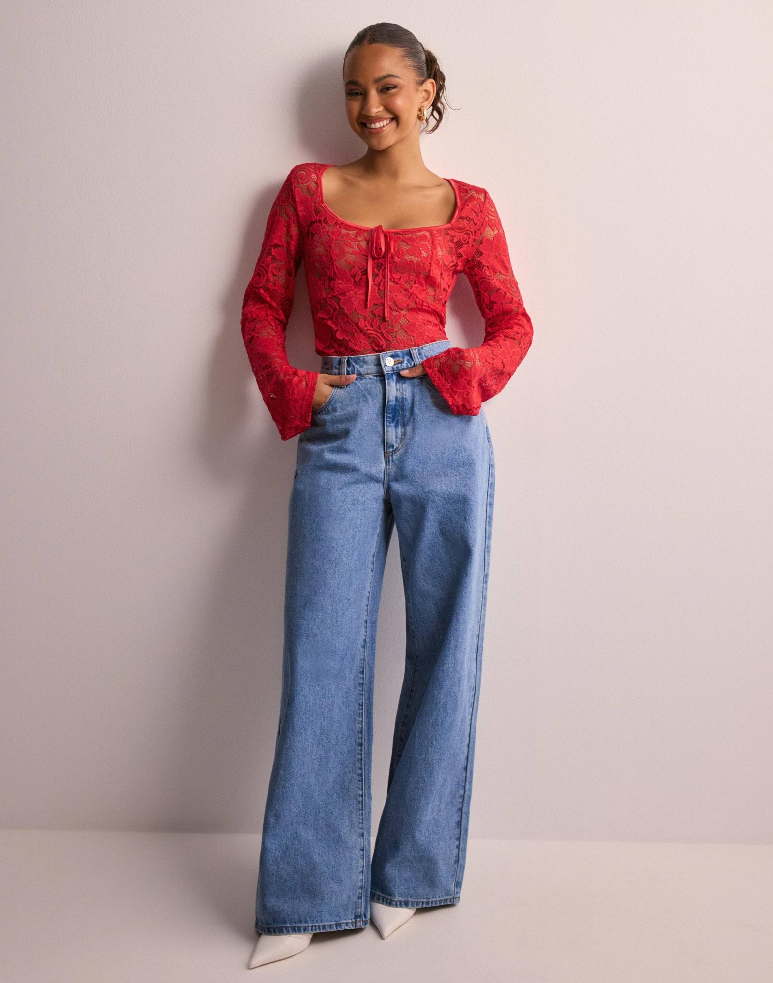 Kjøp Pieces PCAMALIE LS LACE TOP D2D - High Risk Red | Nelly.com