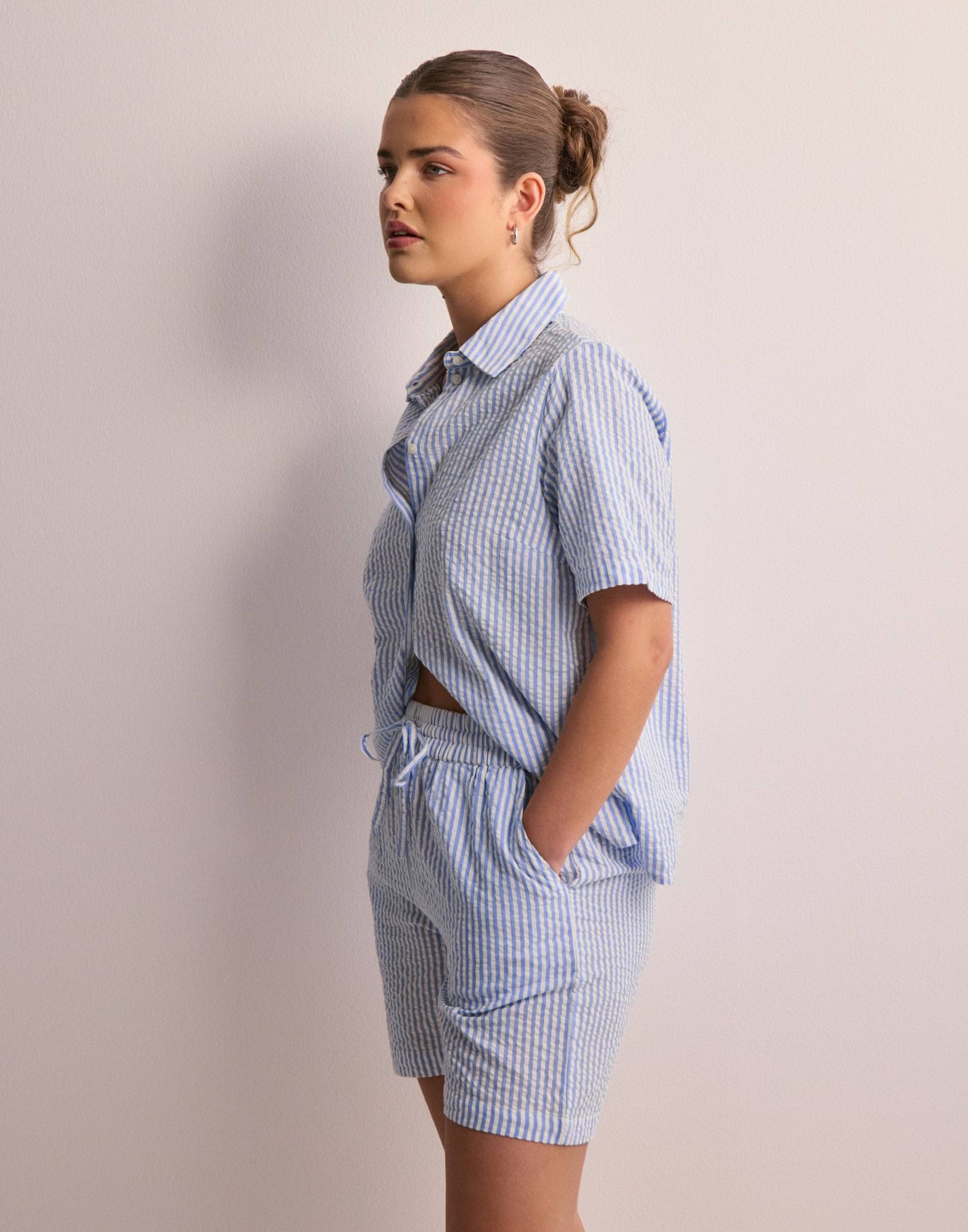 Kjøp Pieces PCSALLY HW LOOSE STRING SHORTS NOOS - Hydrangea Cloud ...