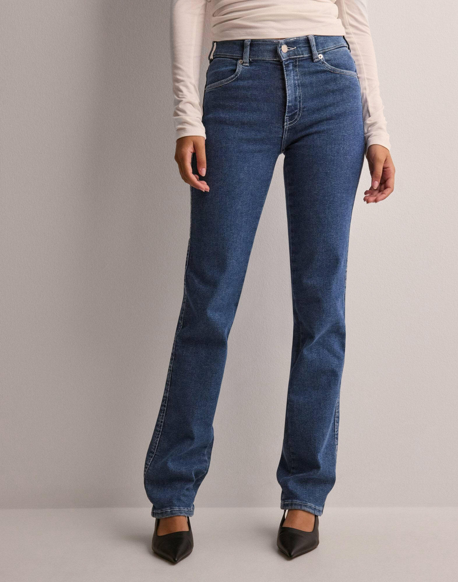 Köp Dr Denim Lexy Straight - *NY*Cape Mid Plain | Nelly.com