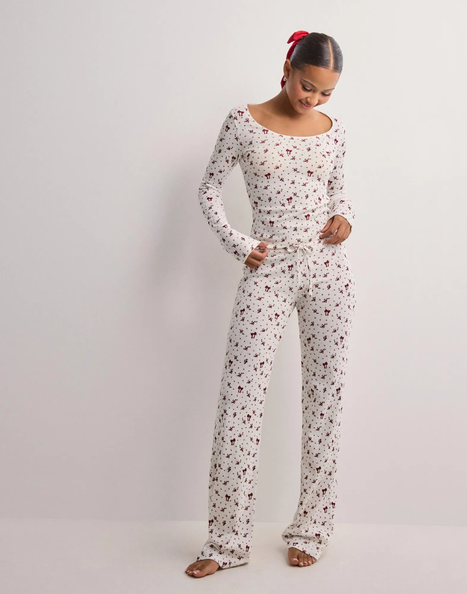 Køb Nelly Cute Print LS Top - Red Pattern | Nelly.com