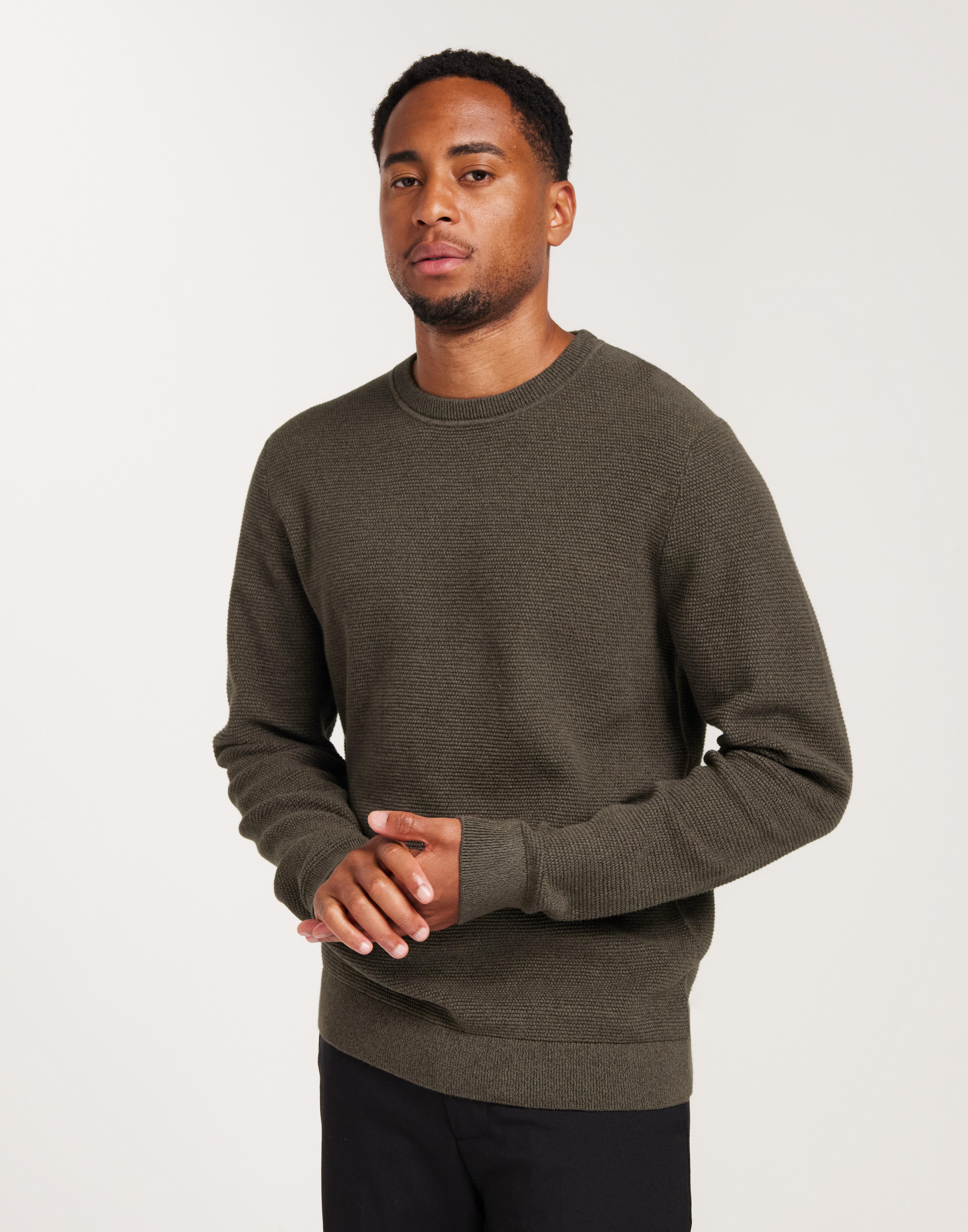 Köp Selected Men SLHROSS LS KNIT STRUCTURE CREW NECK - FSGW | NLYMAN