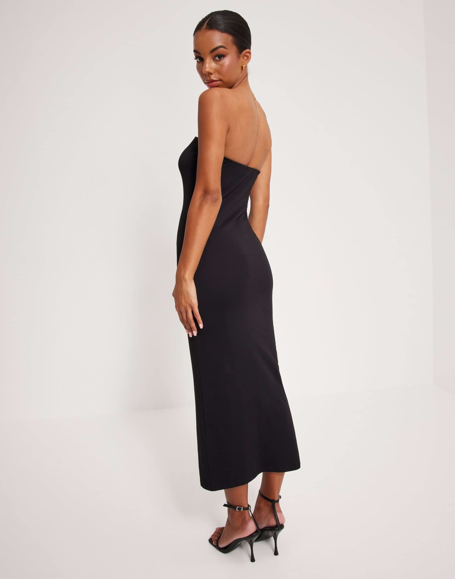 Buy Nelly Plain Midi Bustier Dress - Black | Nelly.com