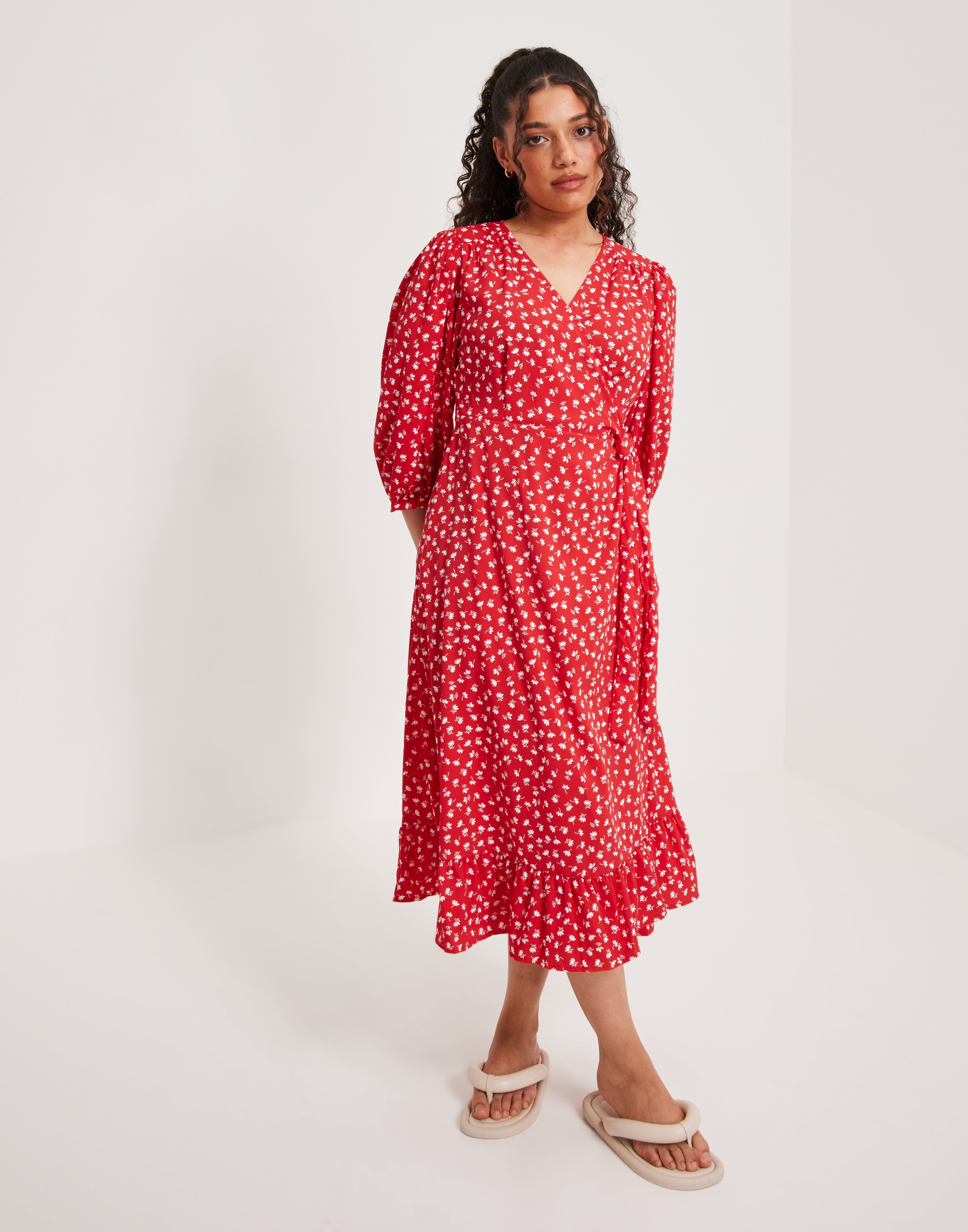 Buy Only ONLOLIVIA 3/4 WRAP MIDI DRESS WVN - Mars Red Fiona Ditsy ...