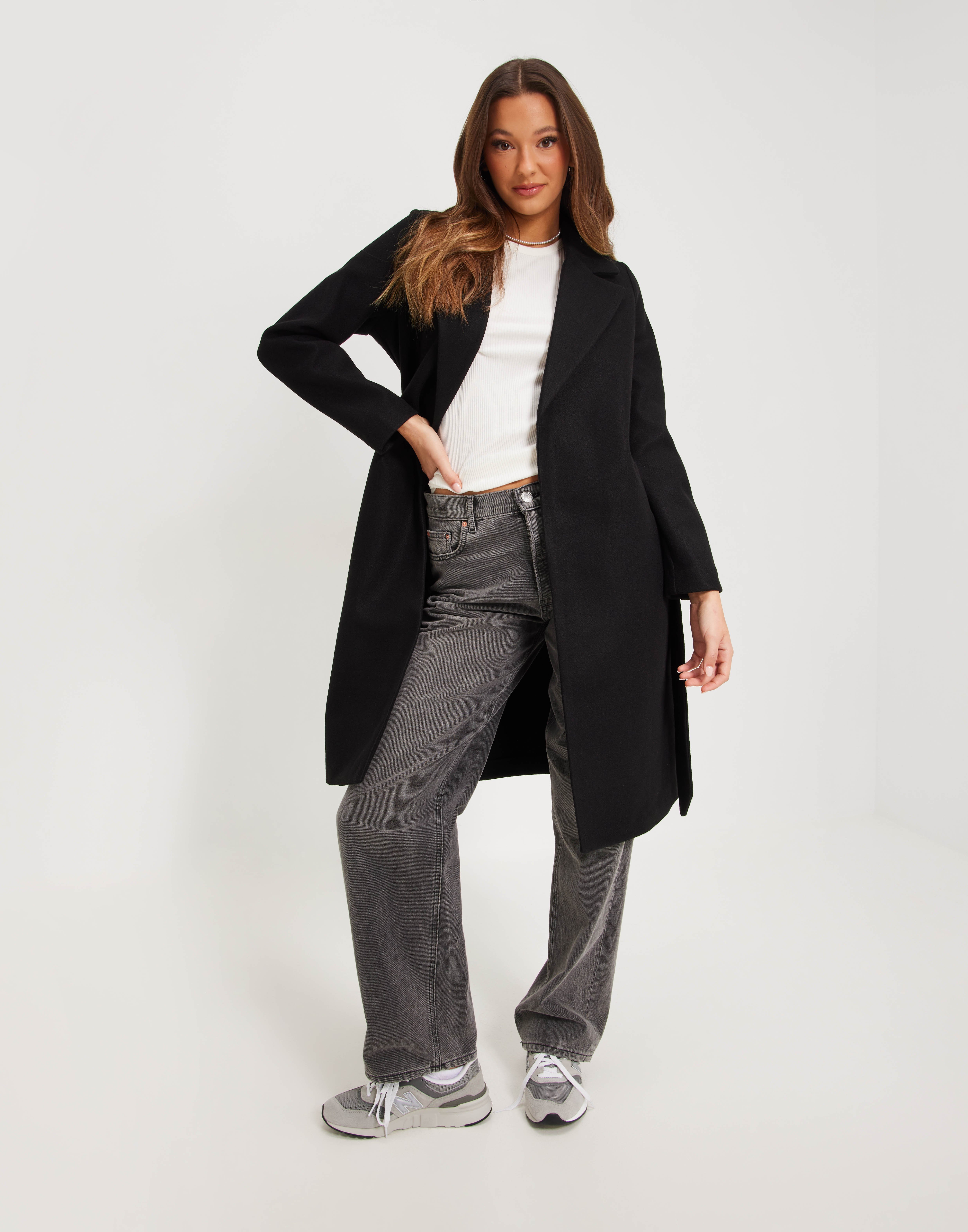 Kjøp Vero Moda VMFORTUNEAYA LONG COAT GA NOOS - Black Solid | Nelly.com