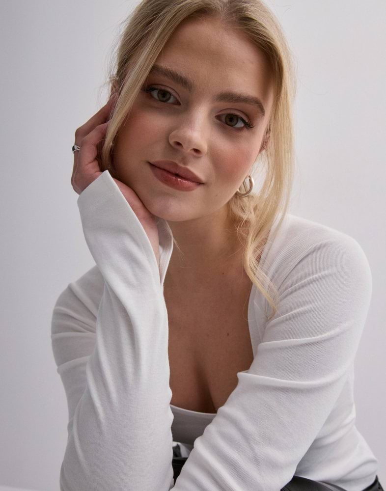 Köp Nelly Scoop Neck Slit Top - White | Nelly.com