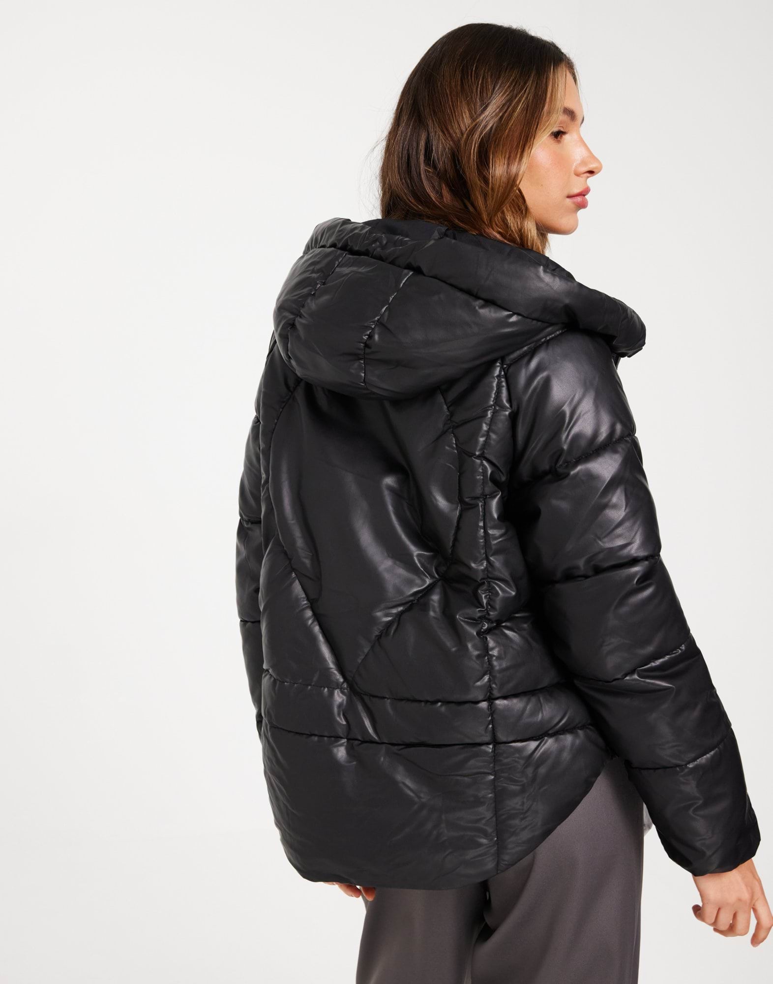 Buy Only ONLANJA FAUX LEATHER PUFFER CC OTW - Black | Nelly.com