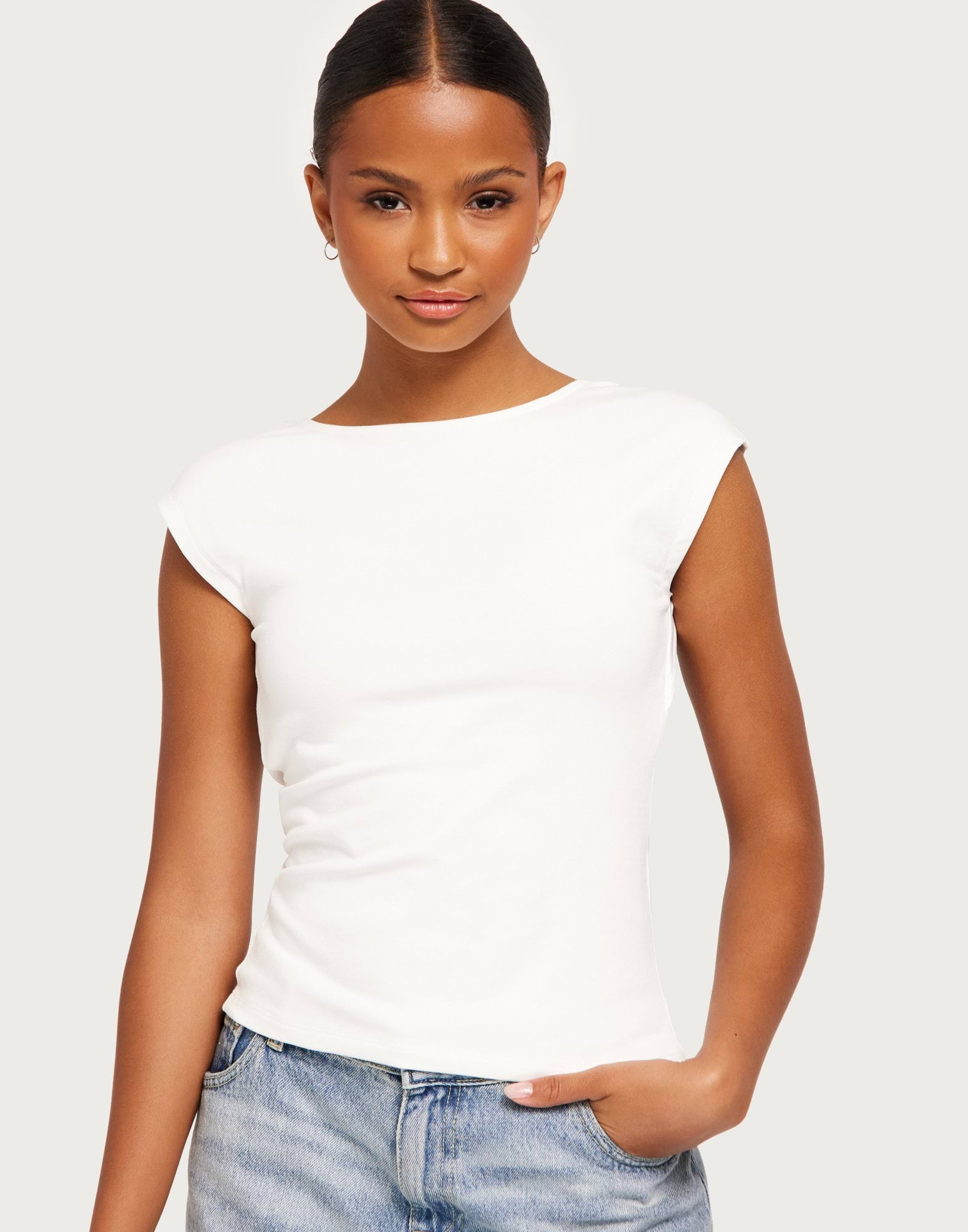 Kjøp Nelly Perfect Open Back Tee - White | Nelly.com