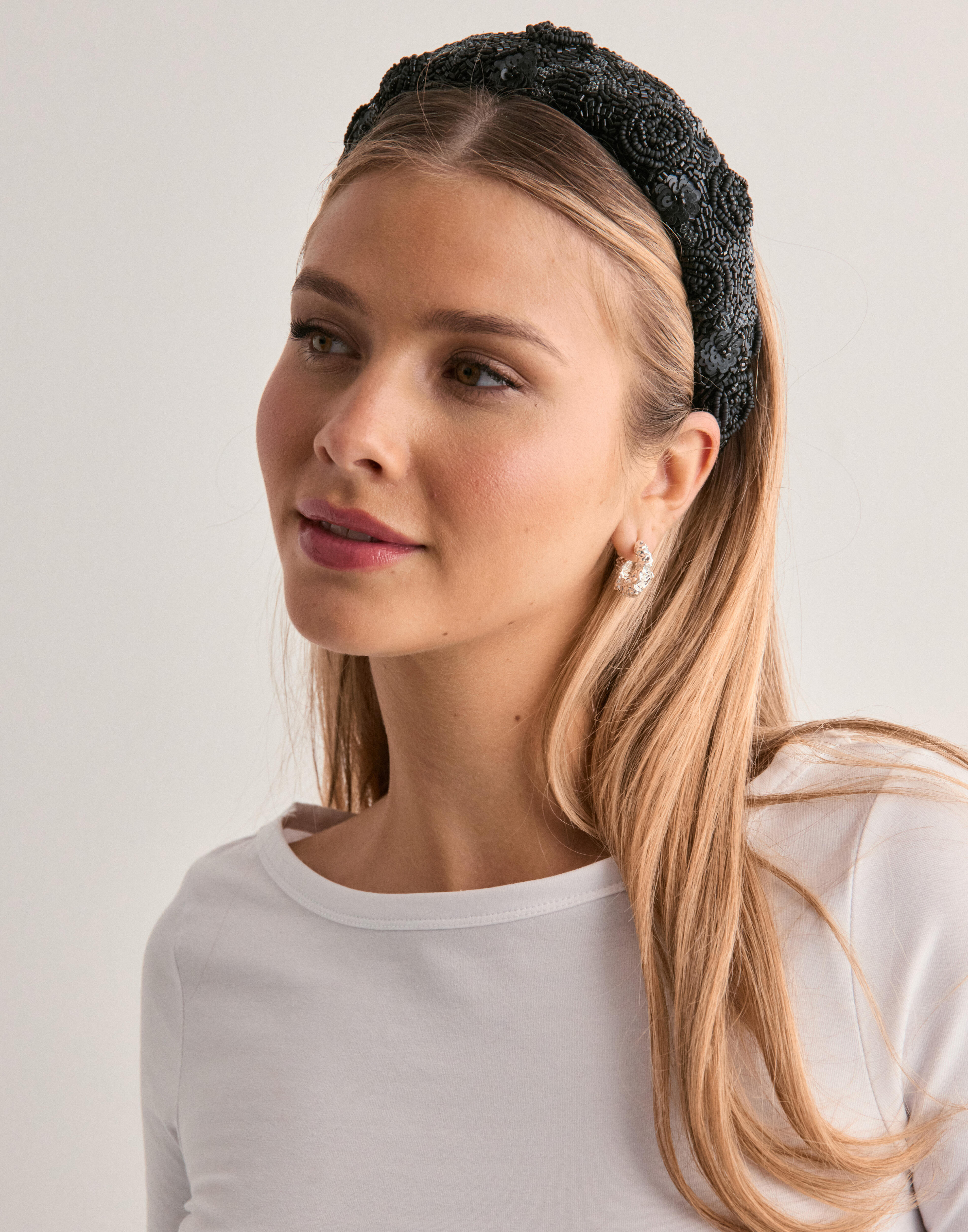 Hair accessories online shopping store